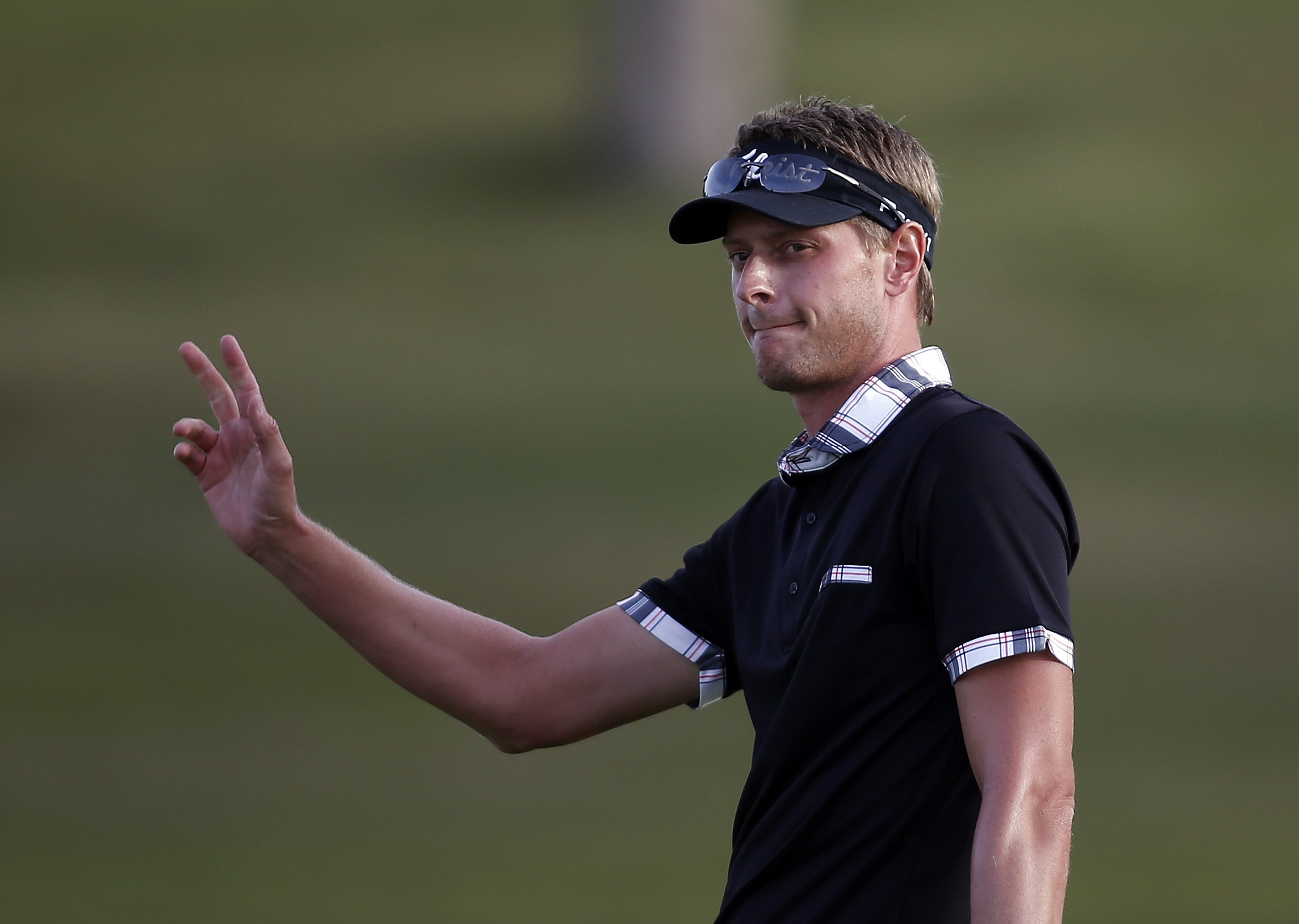 Brett Stegmaier takes 1-shot lead in Las Vegas | AP News