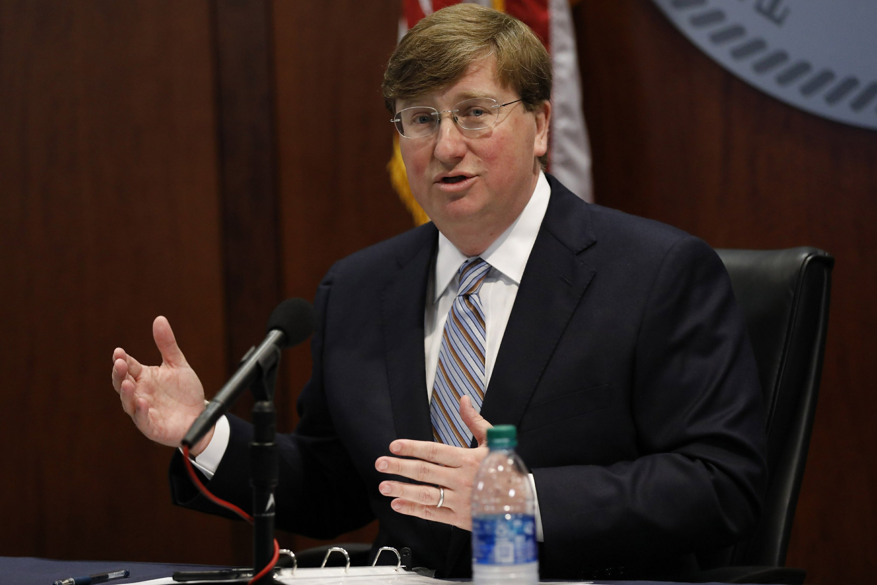 Mississippi gov might not block change to rebel-themed flag | AP News