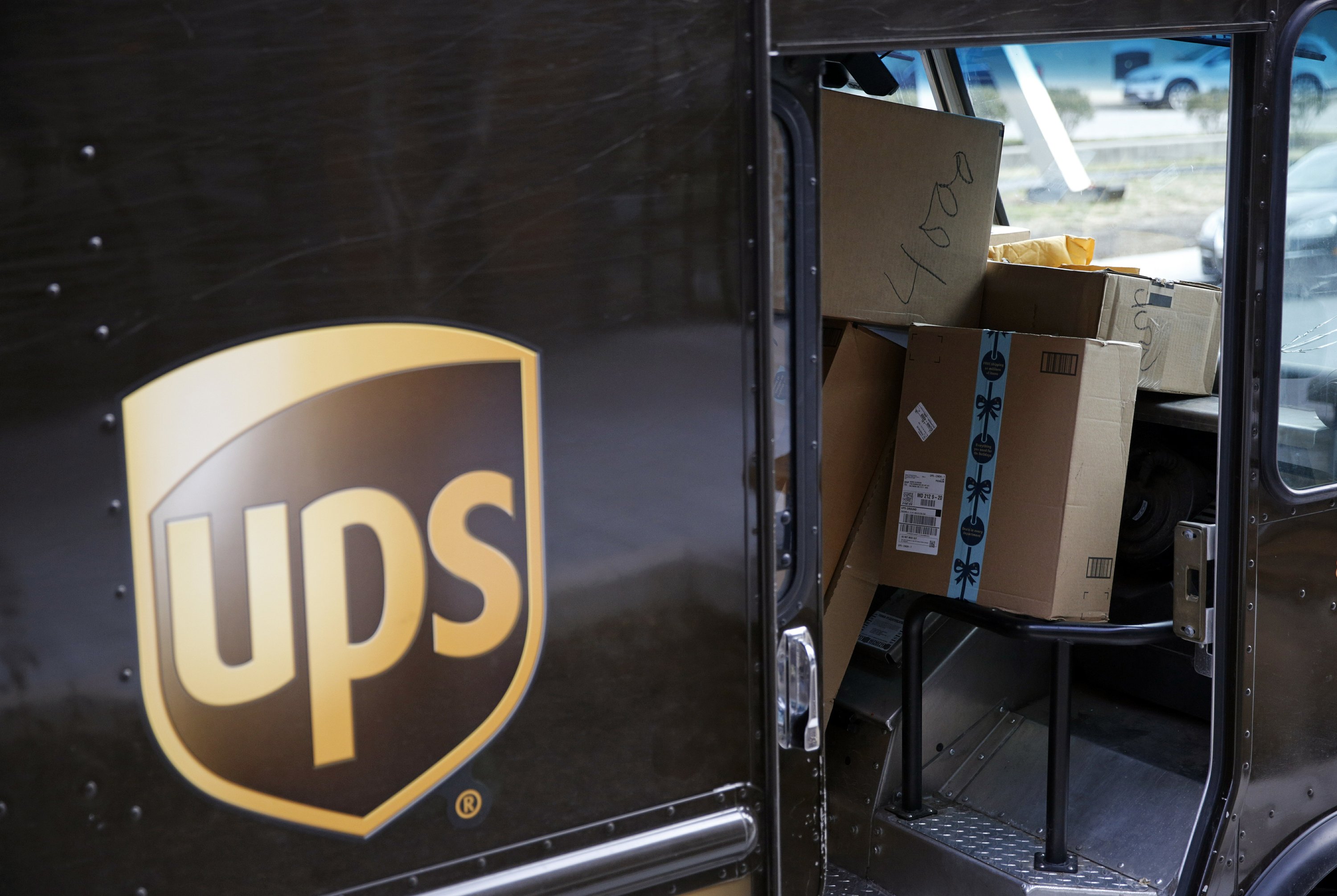 UPS names Carol Tome as CEO, David Abney named chairman | AP News