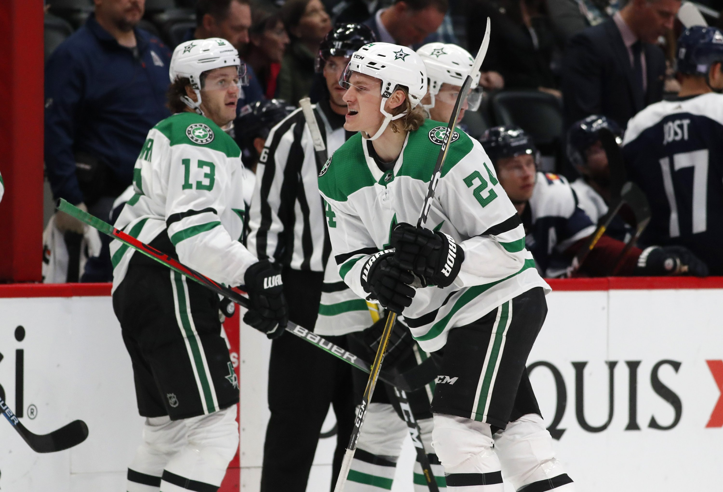 Hintz scores twice, Stars beat Avalanche 2-1 | AP News