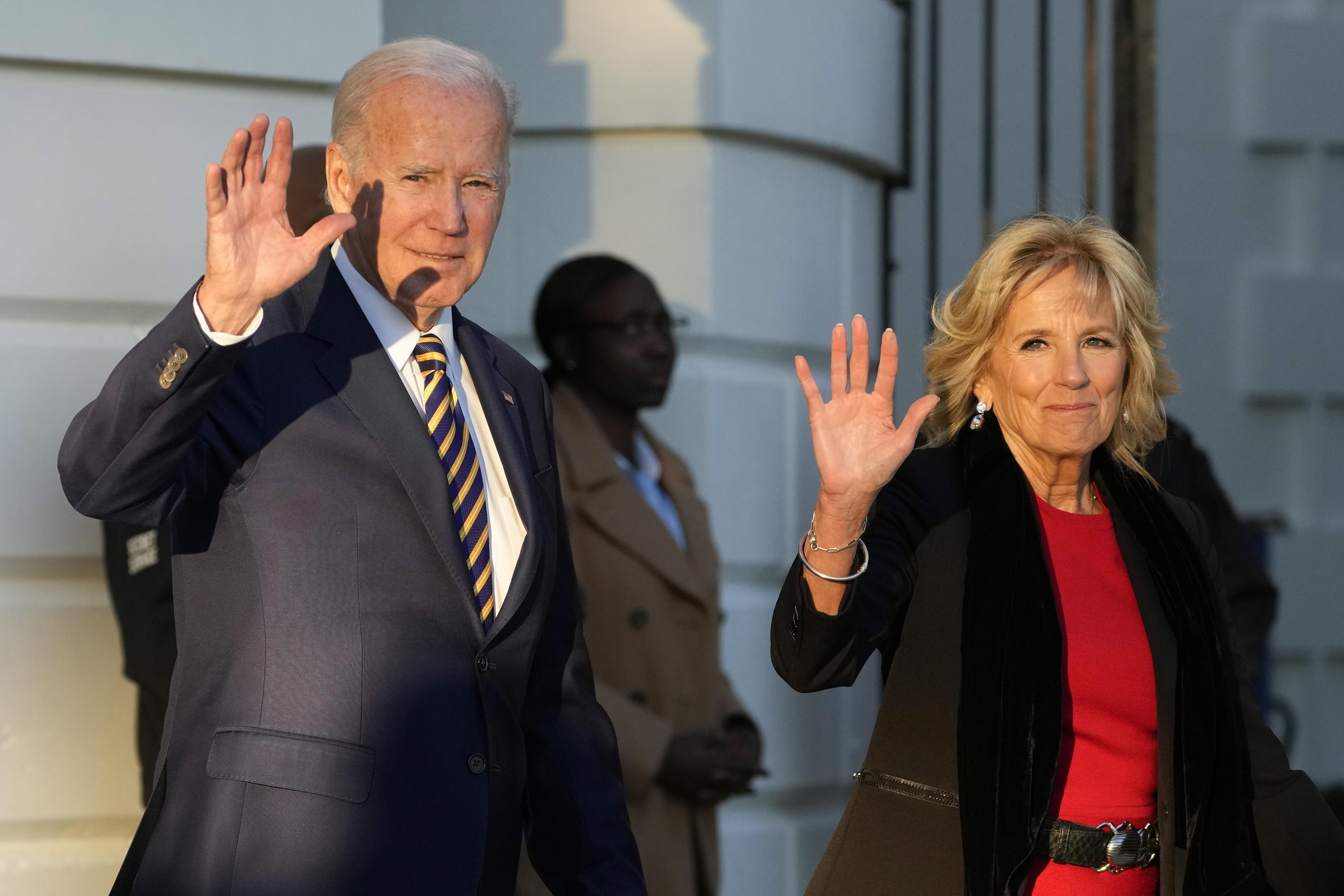 Biden to continue family tradition of Nantucket Thanksgiving | AP News