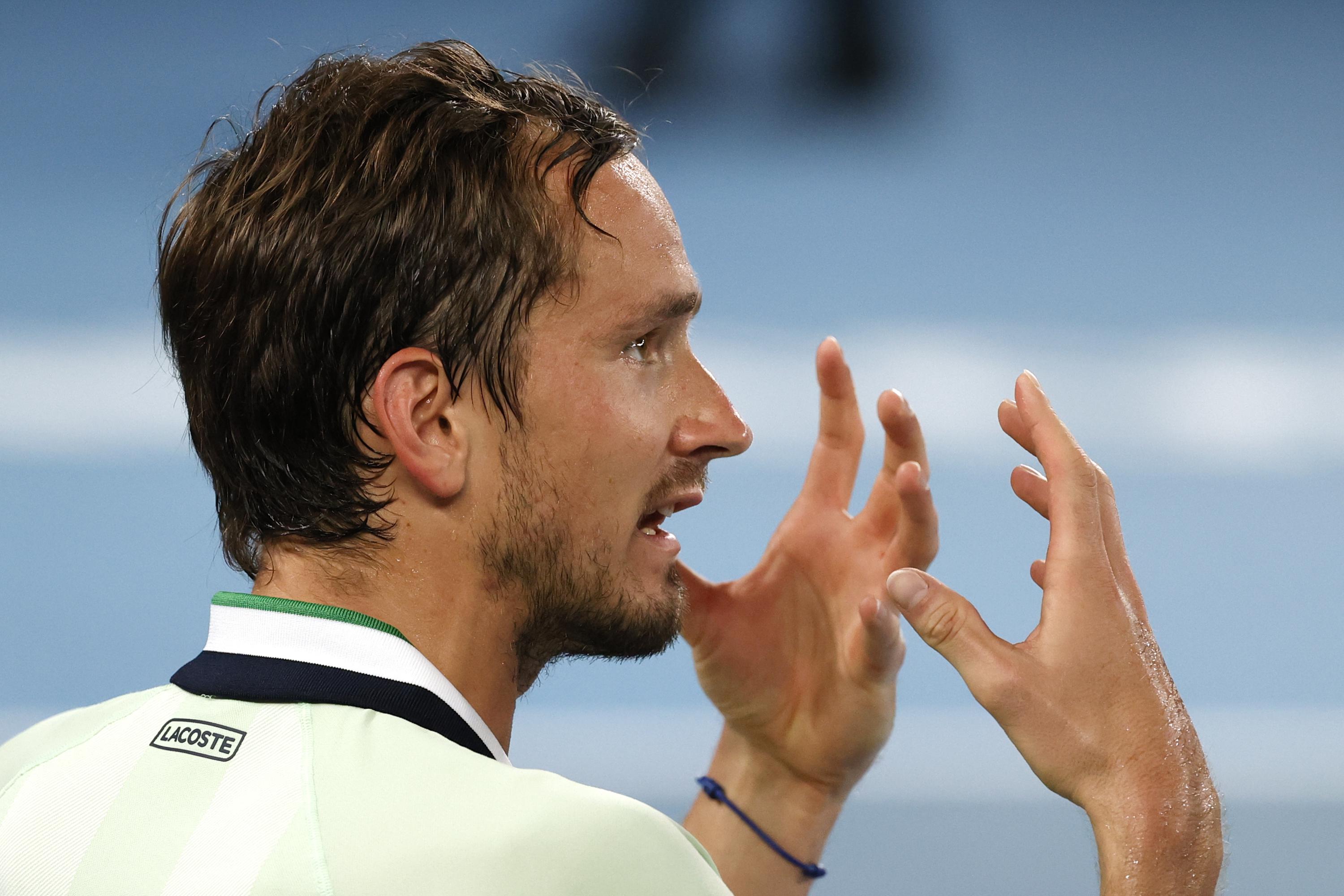 The Latest: Medvedev wins in 5, into Australian Open semis | AP News