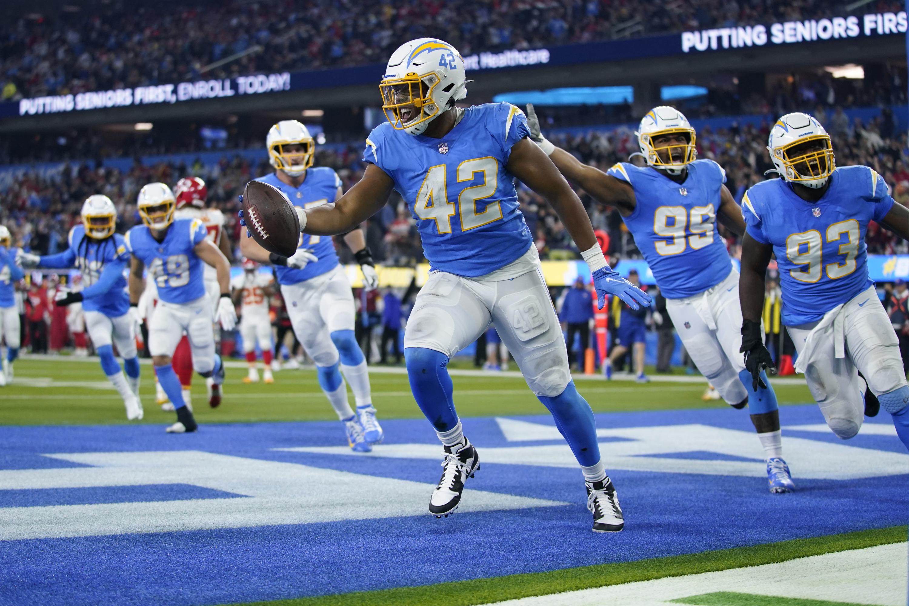 Not much for certain playoffs wise as NFL enters Week 16 | AP News