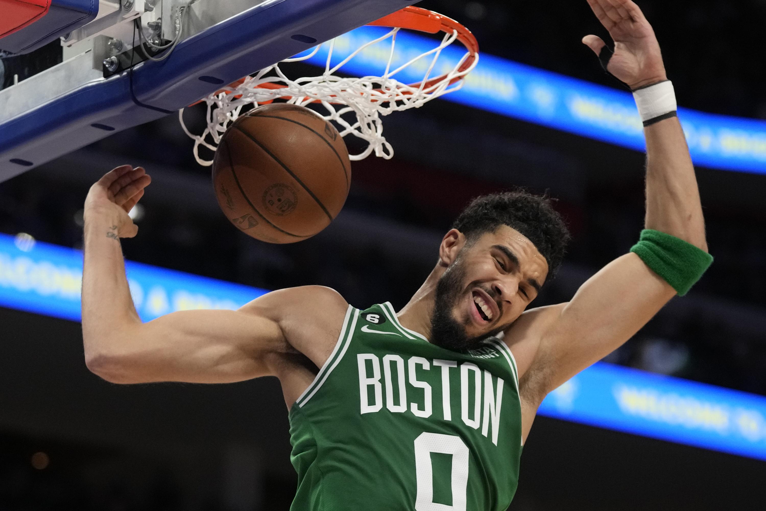 Tatum brilla con 43; Celtics ganan 6to duelo seguido | AP News