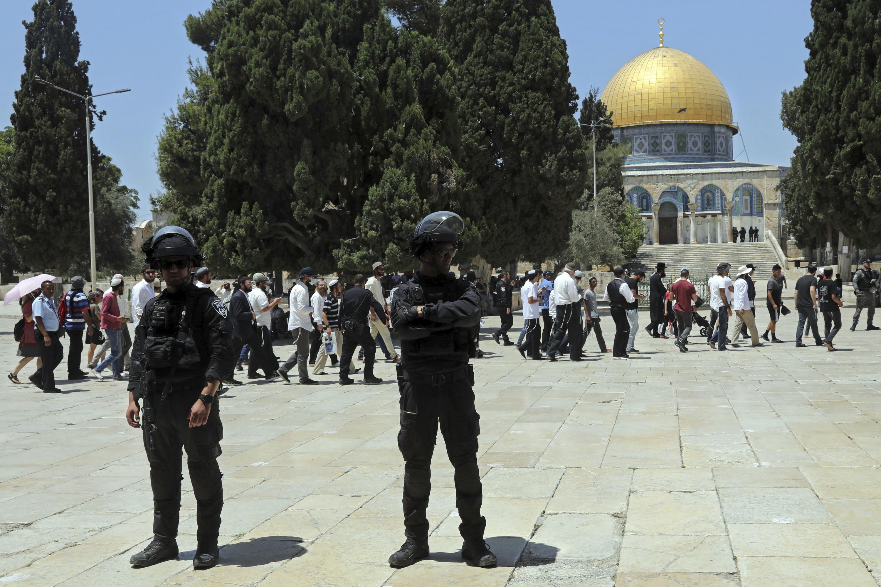 Israeli PM: No change to ban on Jewish prayer at mosque | AP News
