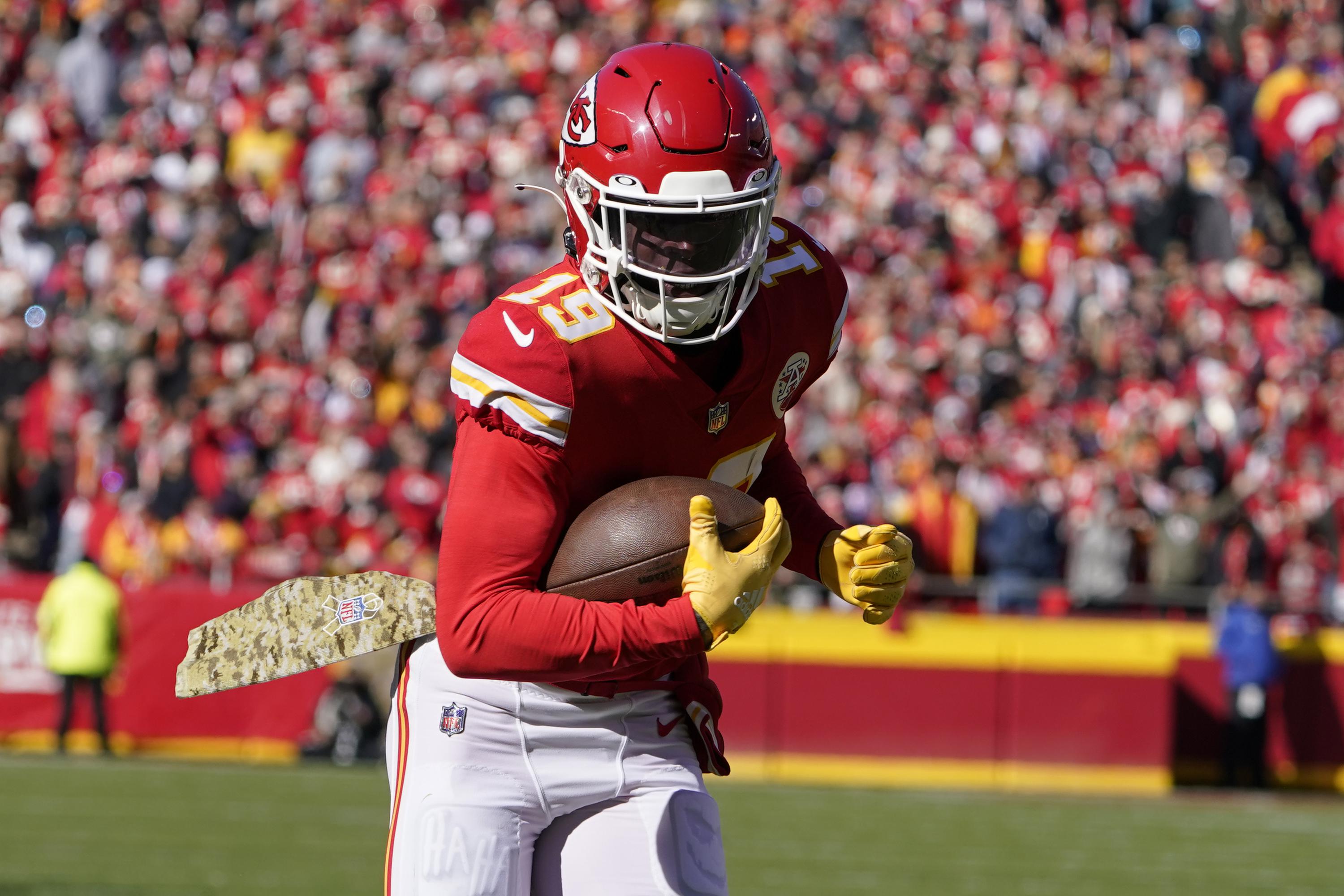 Chiefs could have Thuney, Toney back from injury vs Broncos | AP News