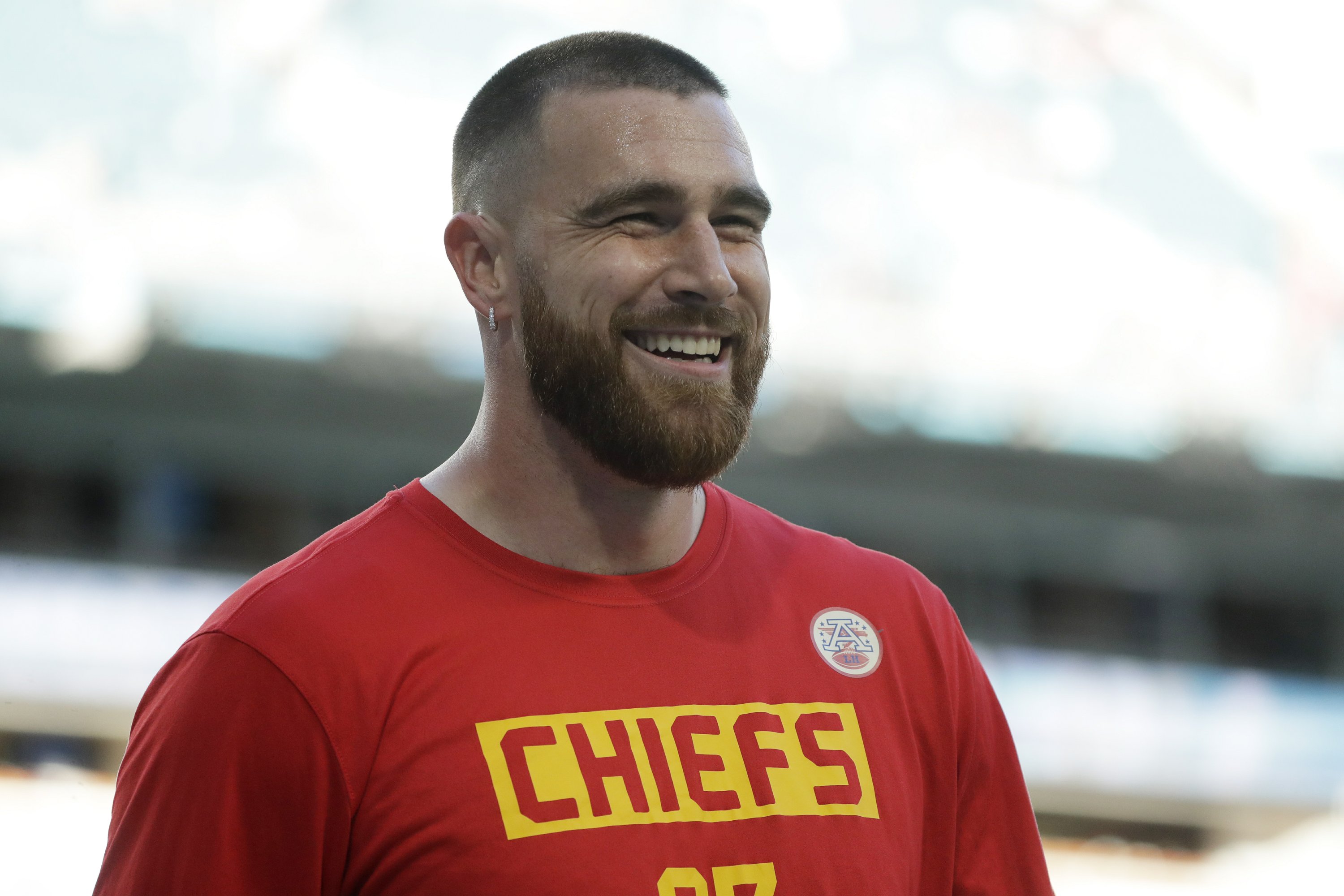 AP source: Chiefs, Kelce agree to 4-year, $57.25M extension | AP News