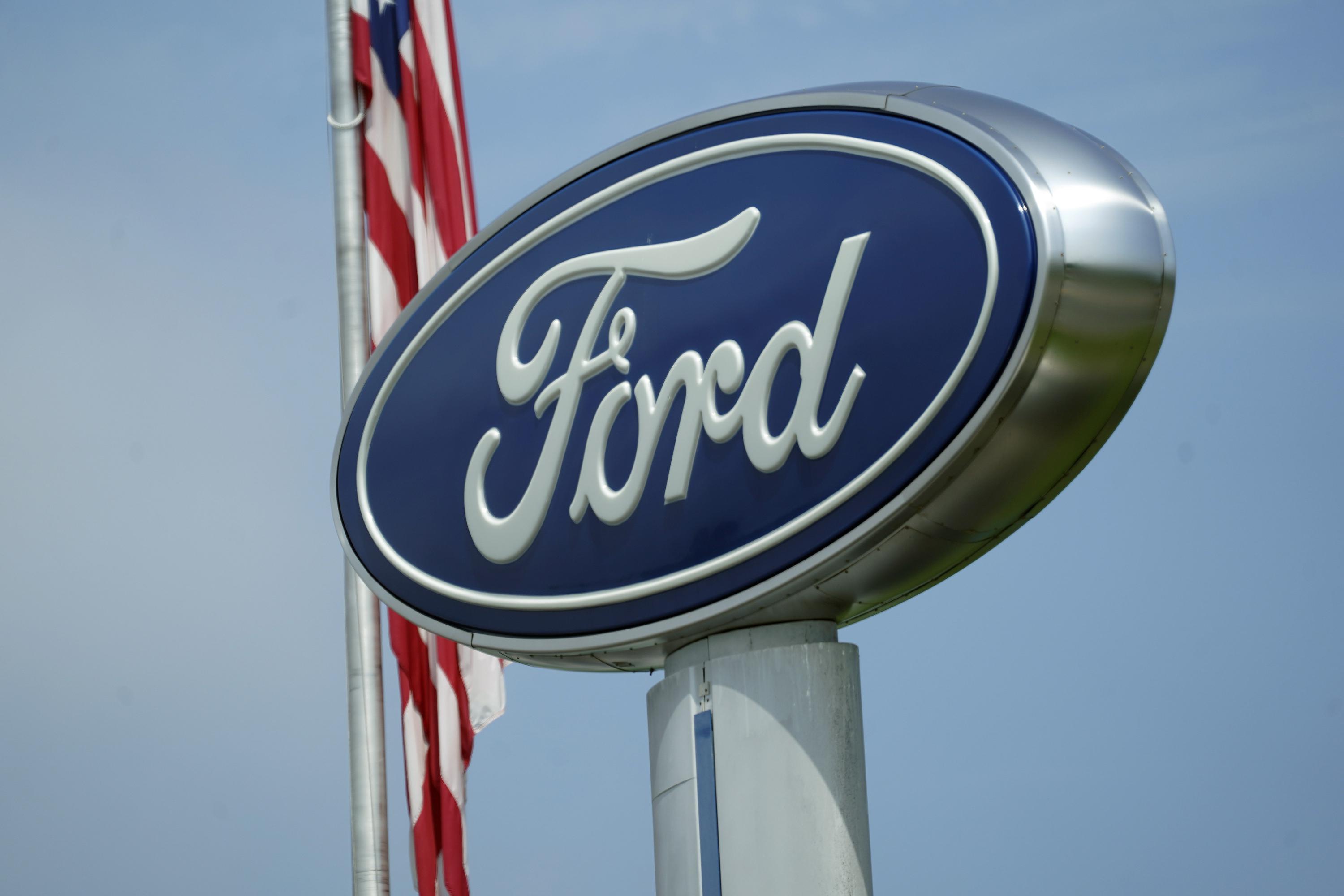 Ford, Purdue partner on technology to speed up EV charging | AP News