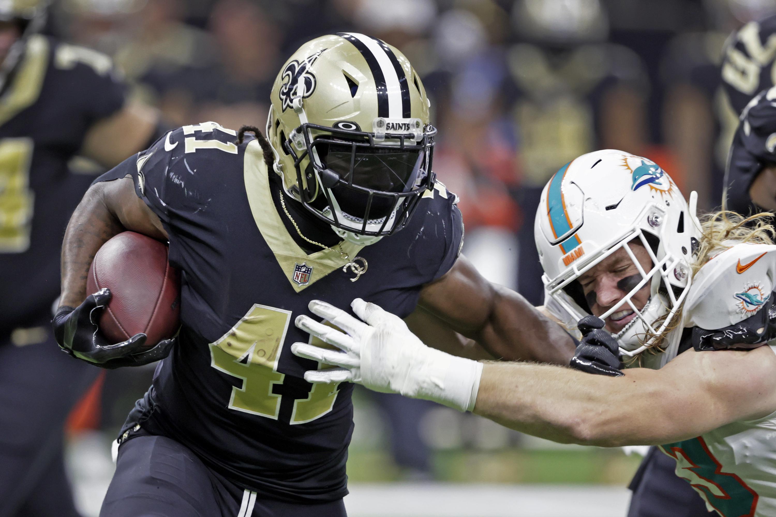 Saints aim to preserve playoff hopes vs. Panthers | AP News