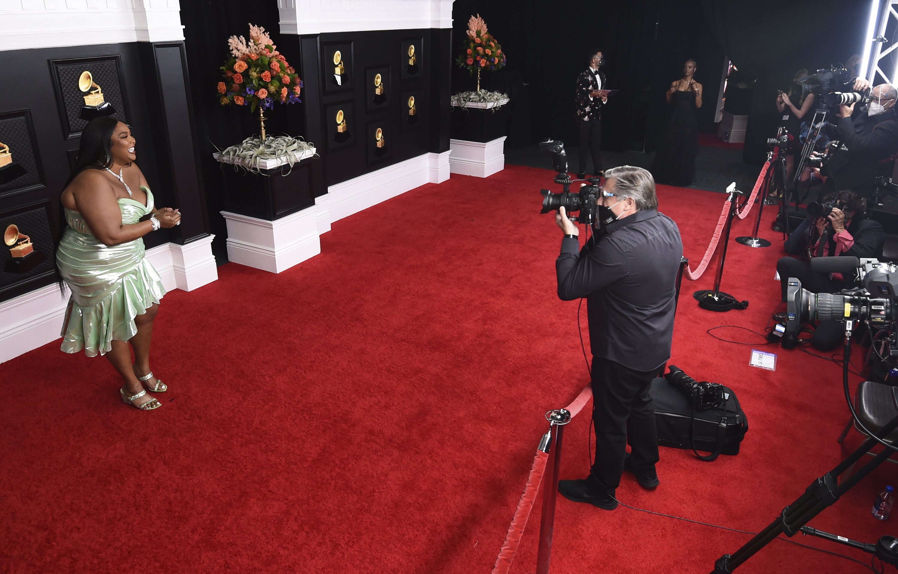 PHOTOS: See music's return to the big stage at the Grammys | AP News