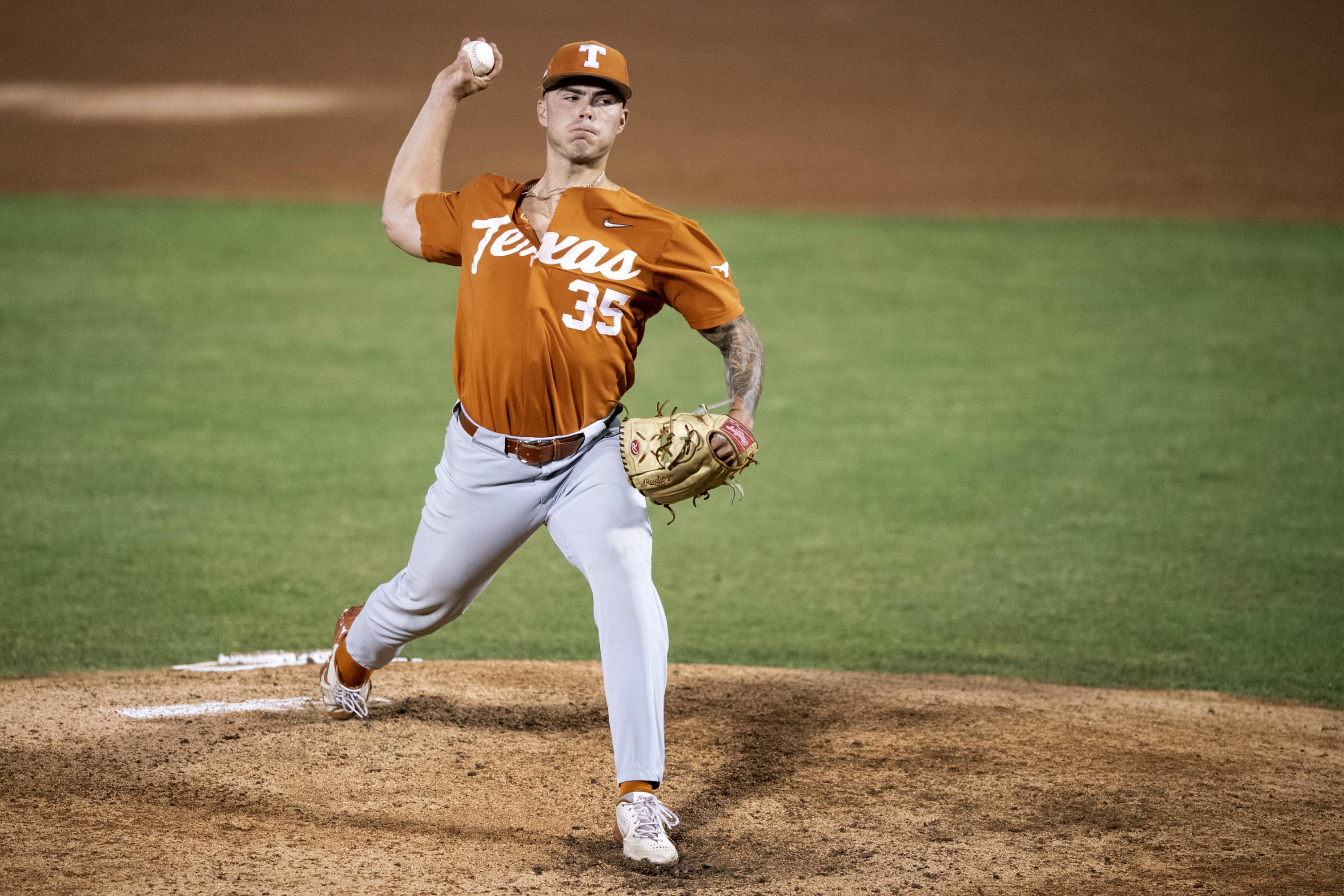Texas beats ECU 11-1, clinches program's 38th trip to CWS | AP News