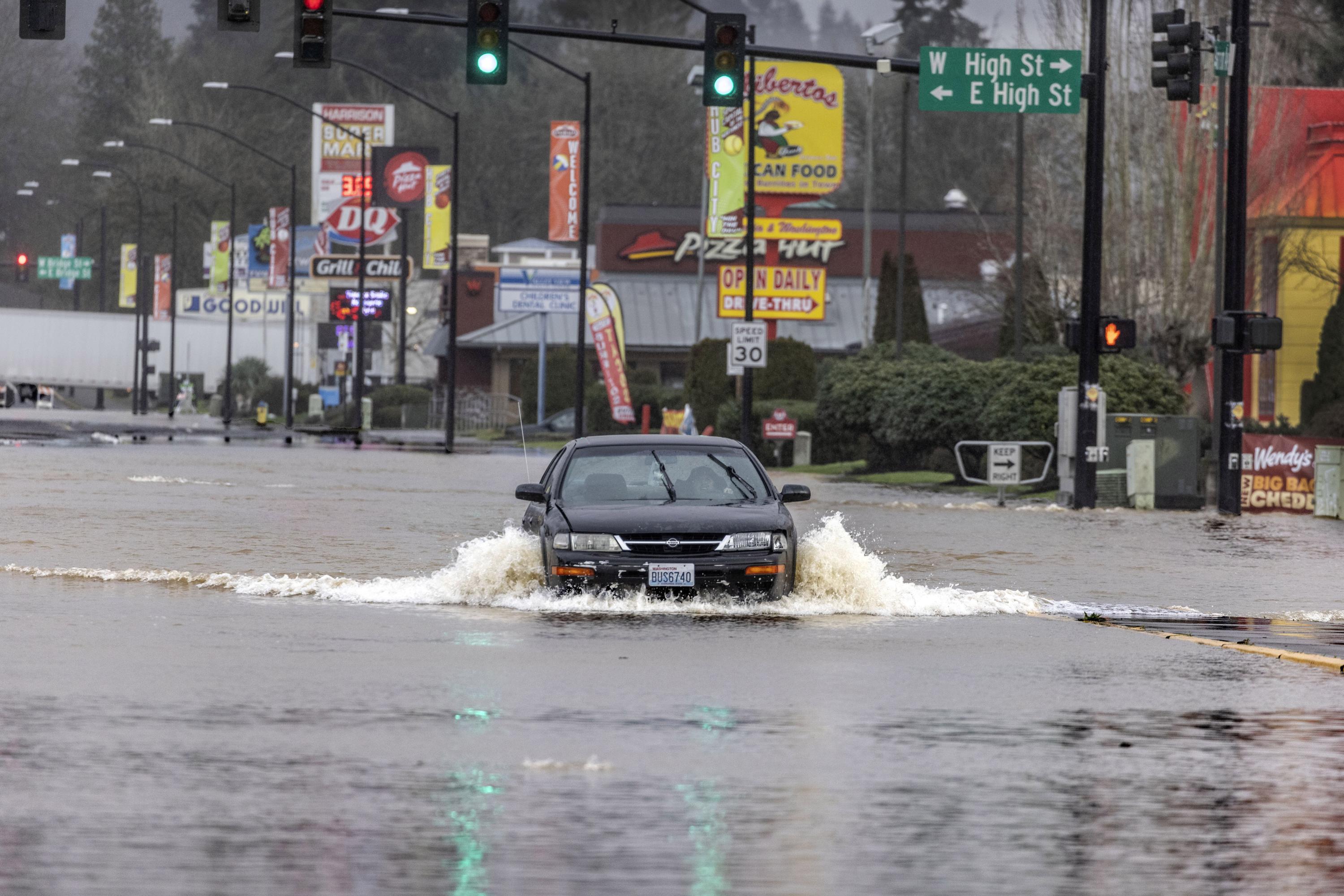 Body of flood victim recovered after Pacific Northwest storm | AP News