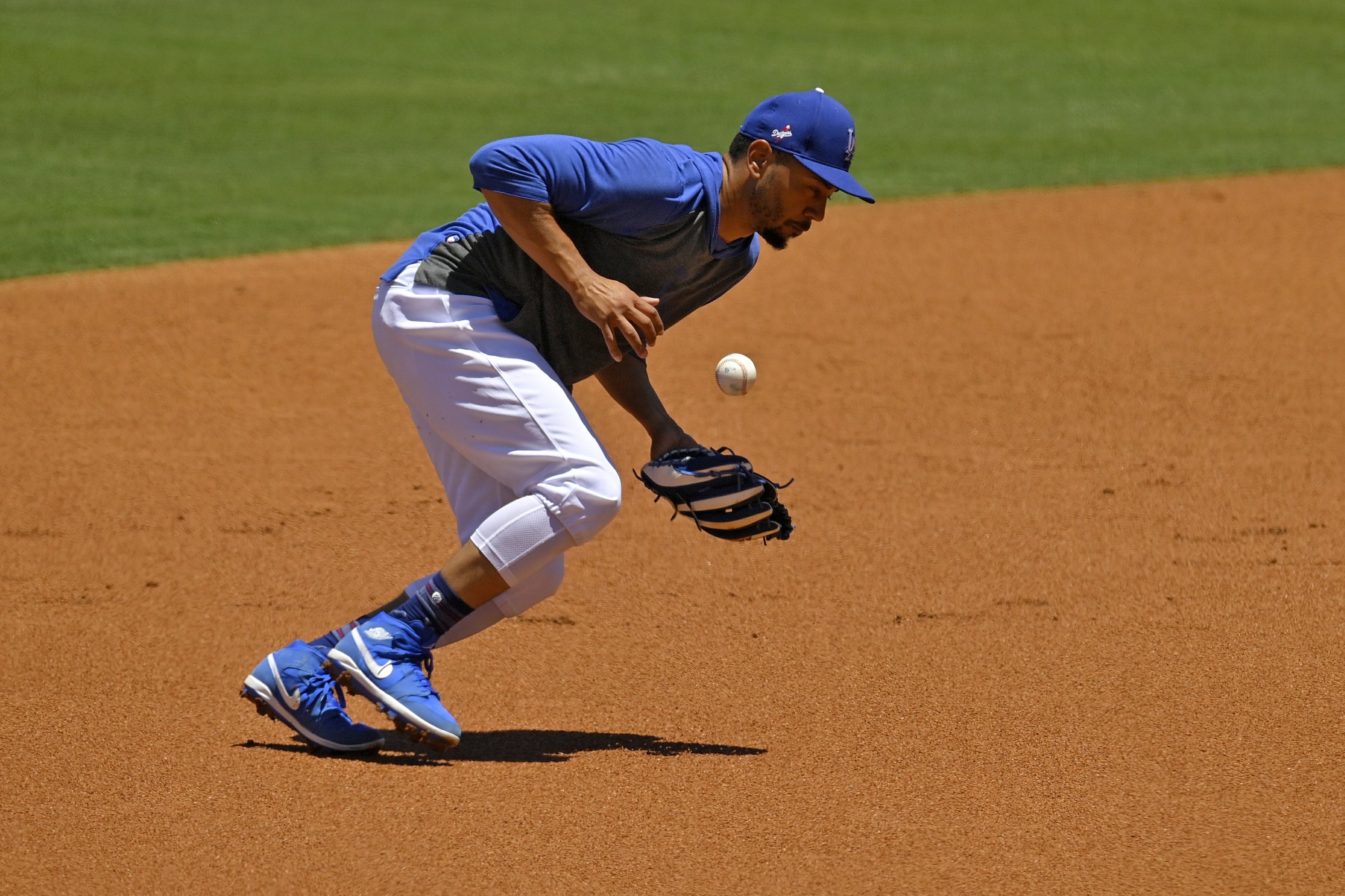 Betts: Baseball didn't do good job with response to Floyd | AP News