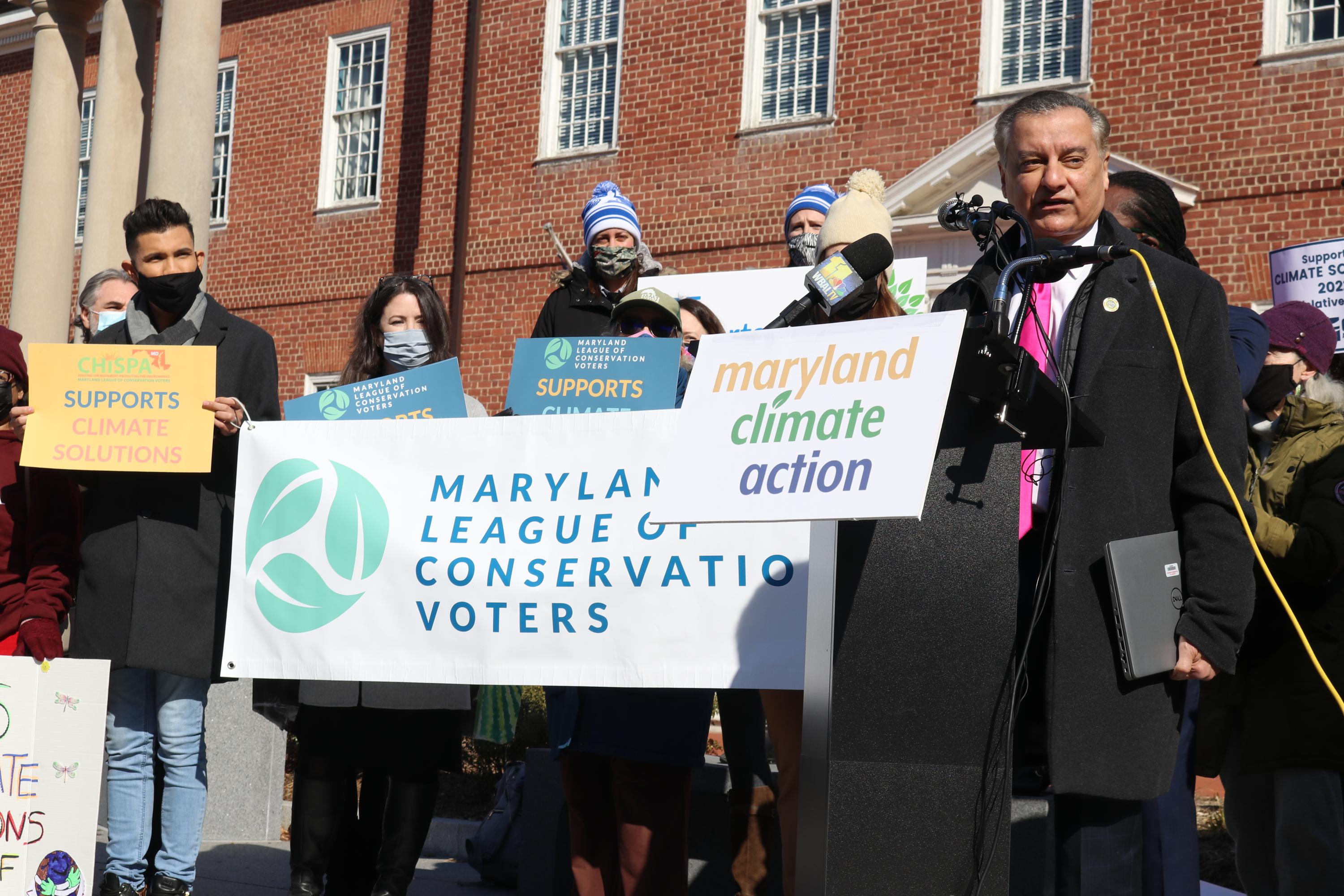 Supporters of battling climate change rally in Annapolis | AP News
