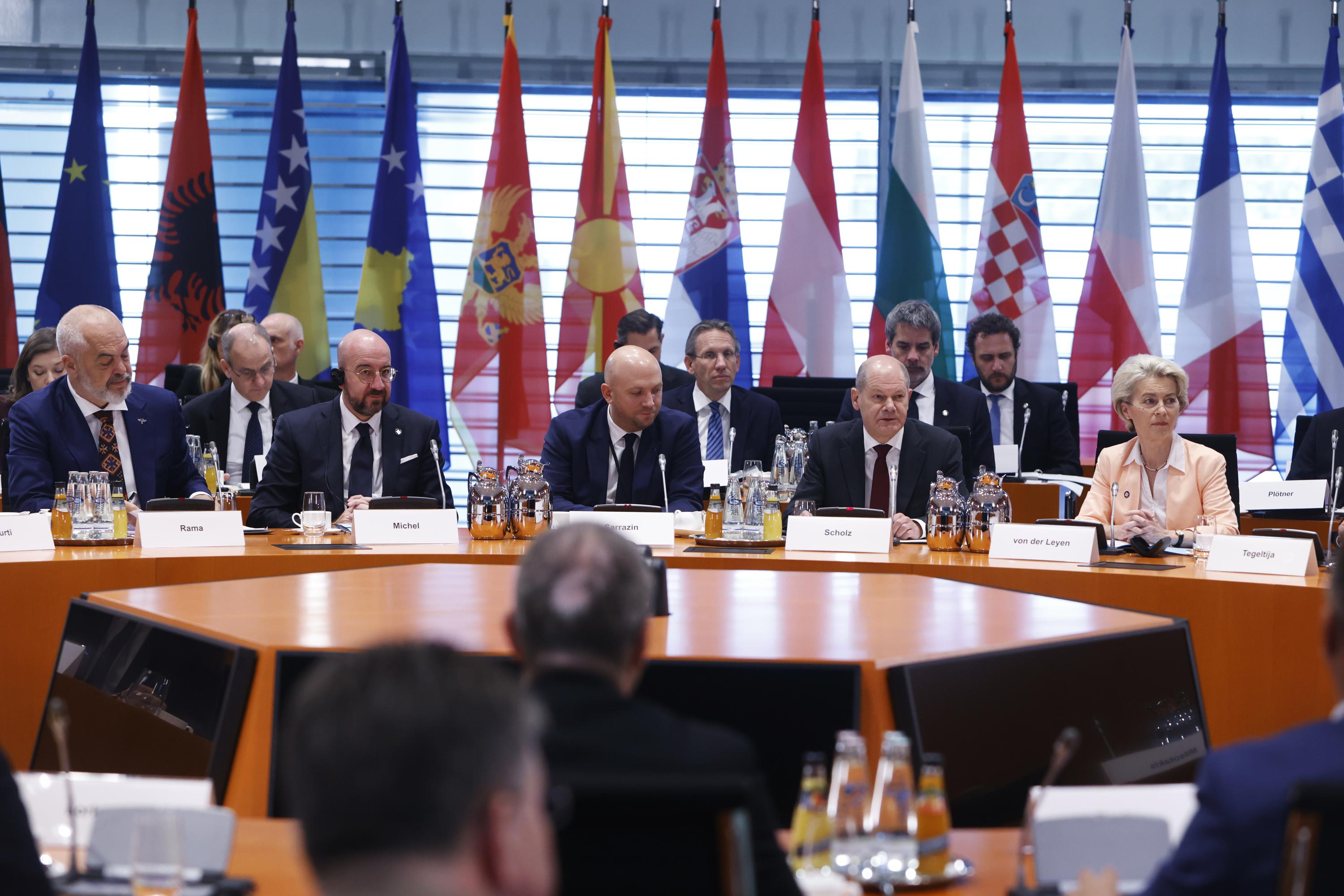 Germany urges western Balkan leaders to resolve conflicts | AP News