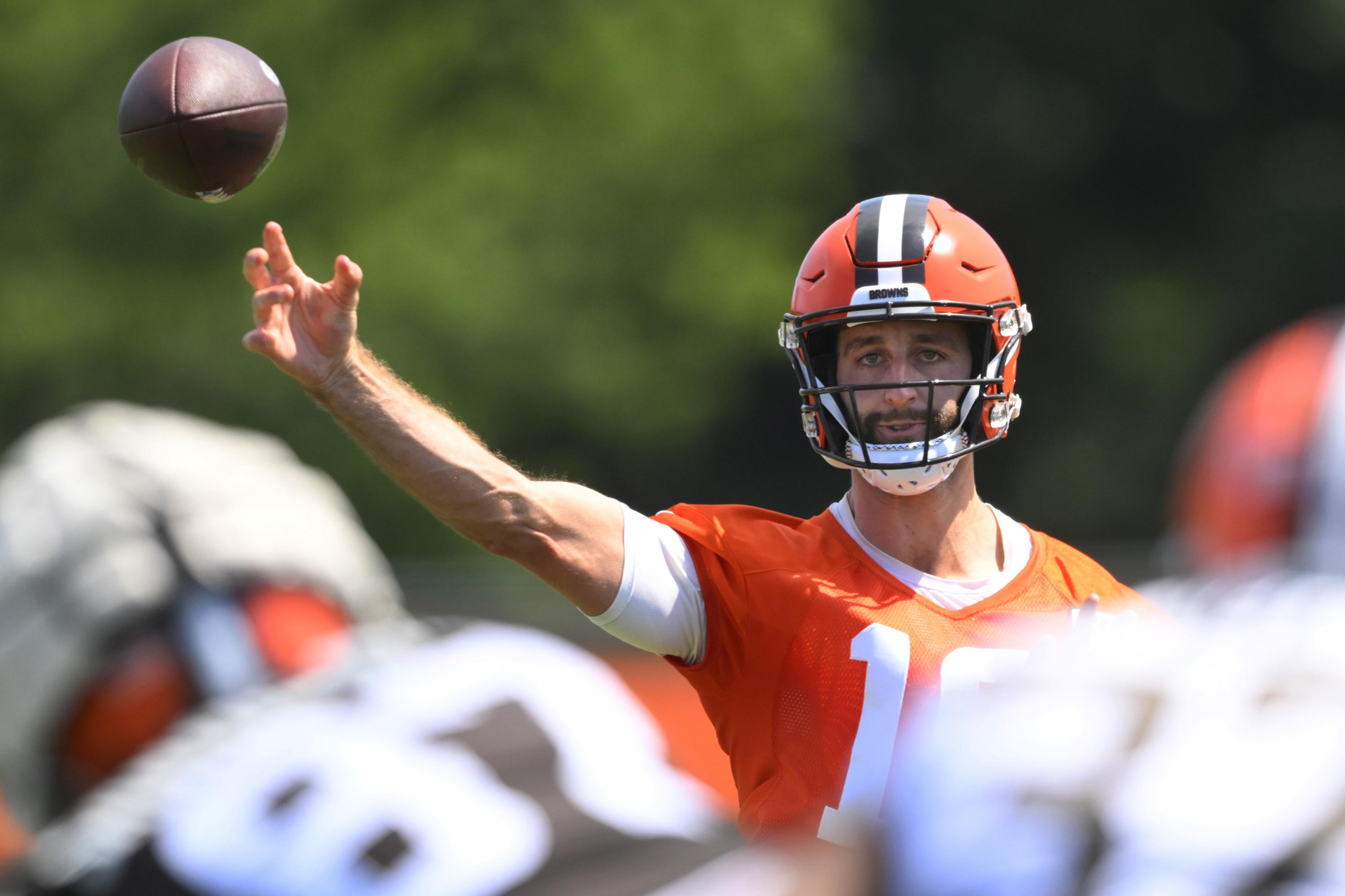 Rosen back with Browns on practice squad, team's fifth QB | AP News