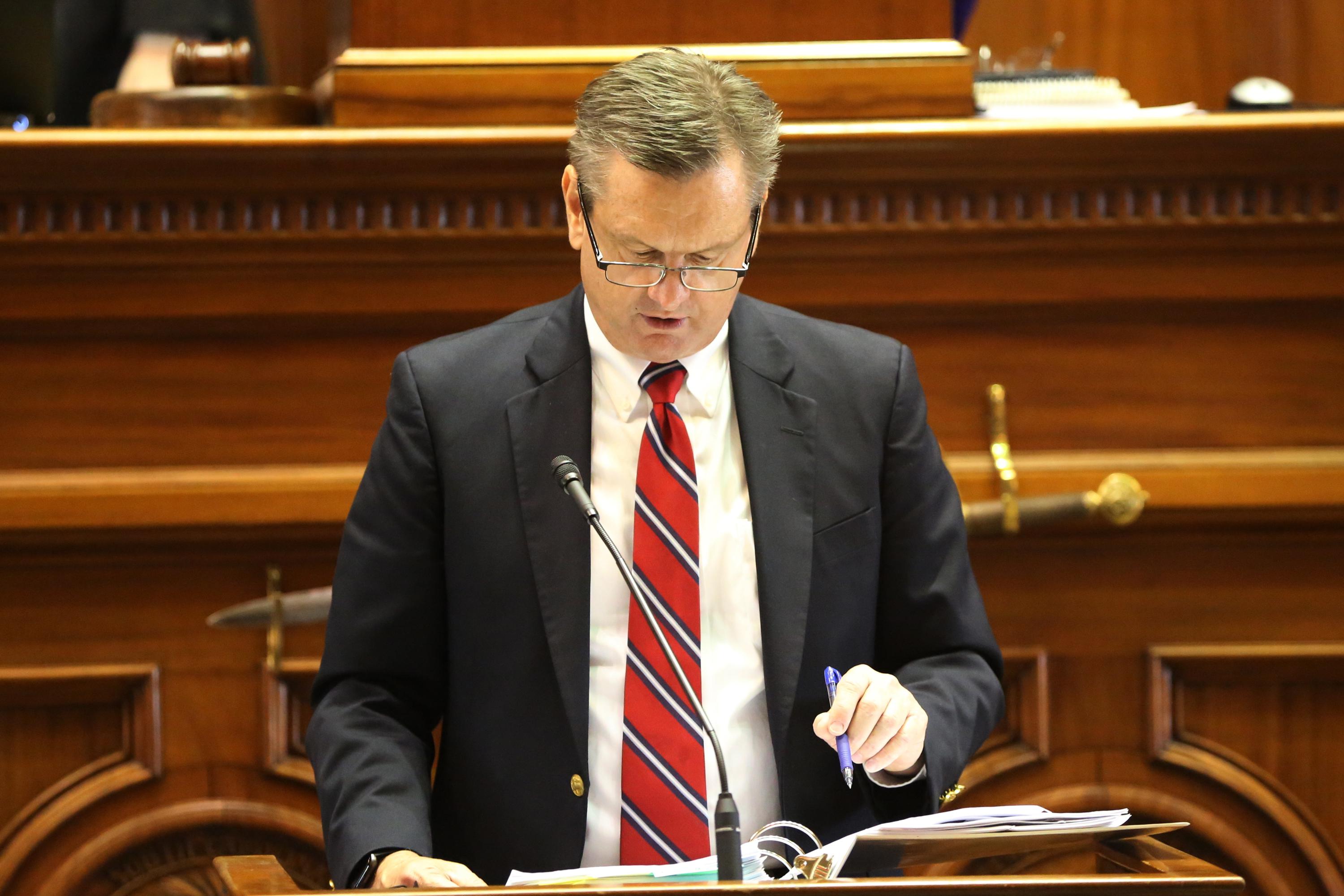 State senator cited for intoxication while in parked car | AP News