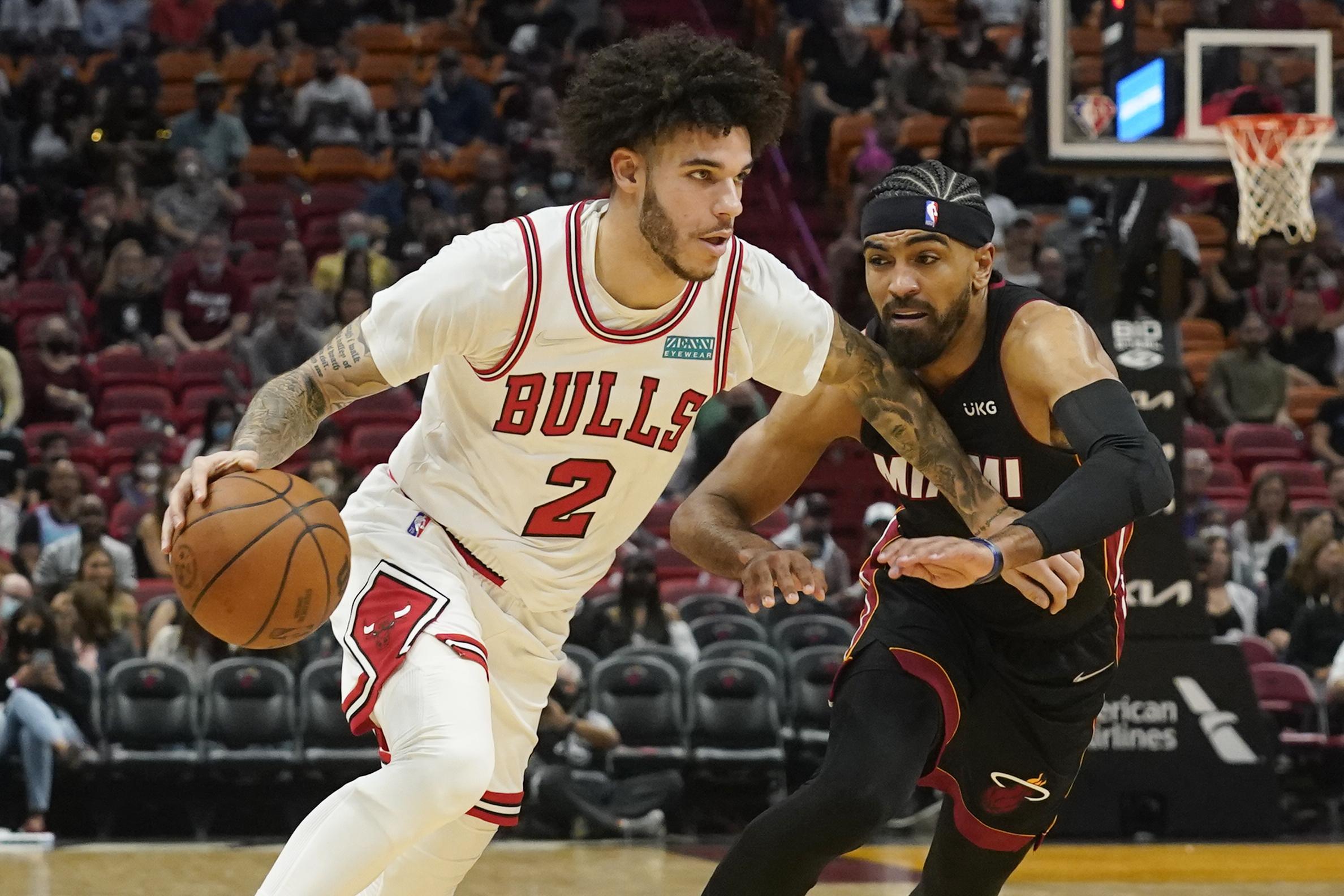 Robinson scores season-high 26 points, Heat beat Bulls | AP News