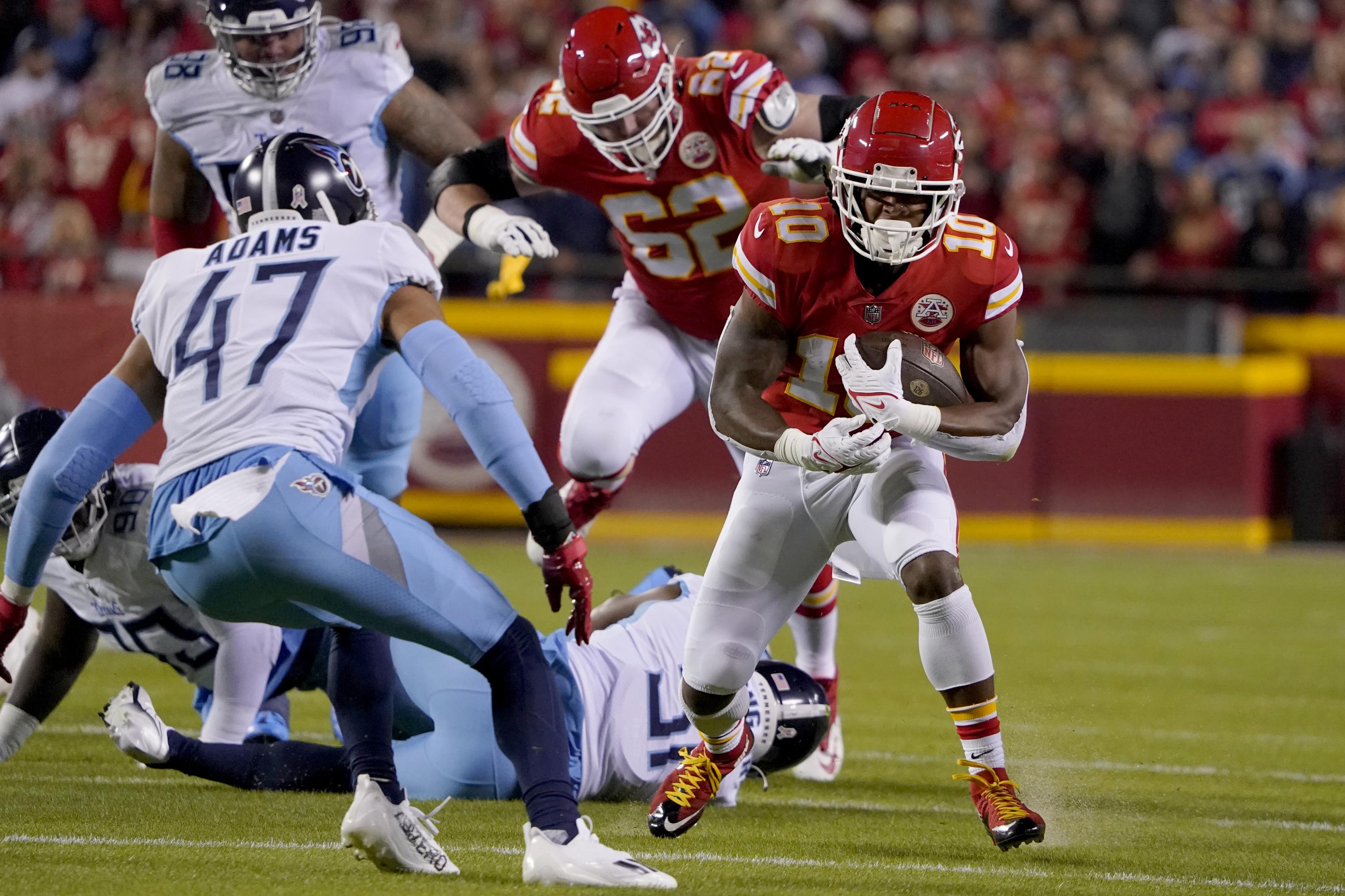 Chiefs RB Pacheco, a 7th-rounder, making most of his chances | AP News