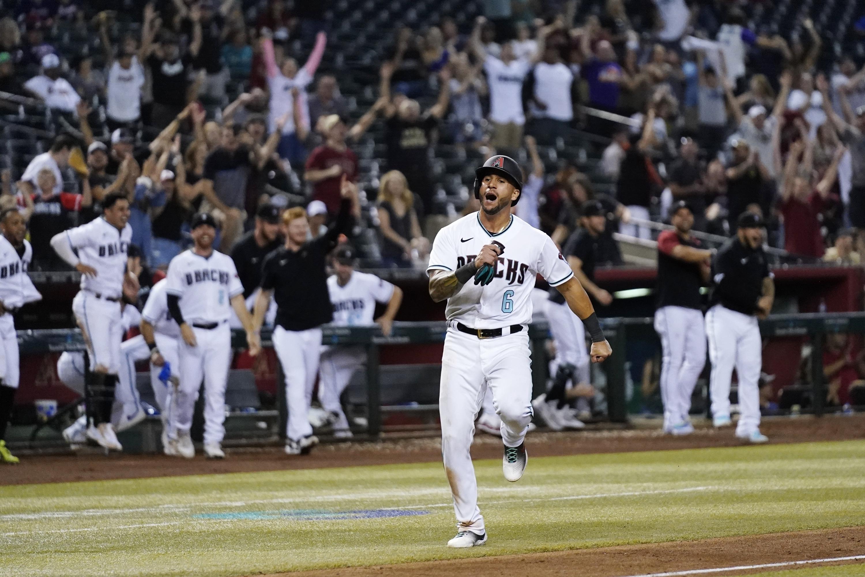 Diamondbacks remontan para ganar a Bravos en el 10mo | AP News