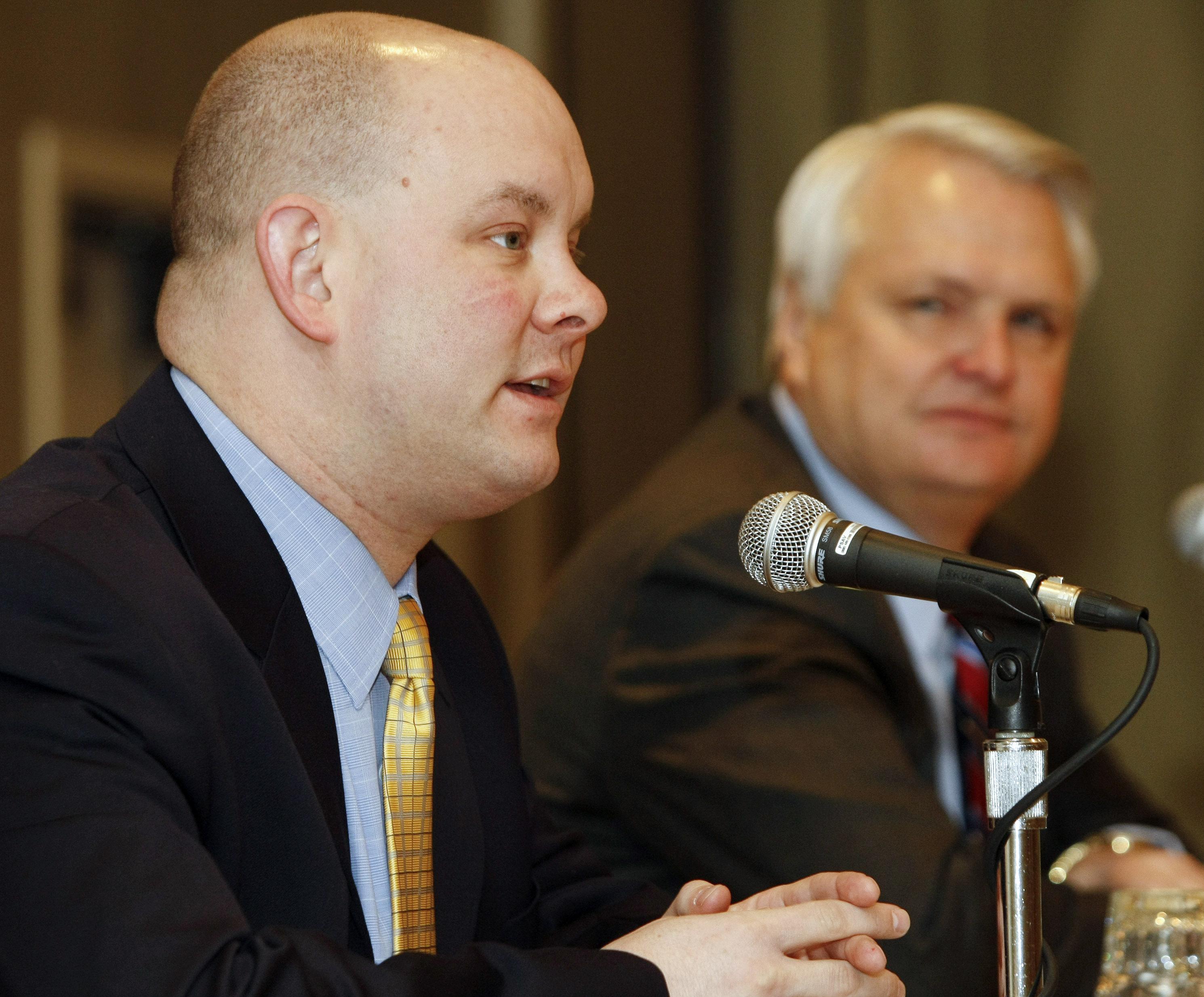 Tennessee lawmakers reelect state comptroller, treasurer | AP News