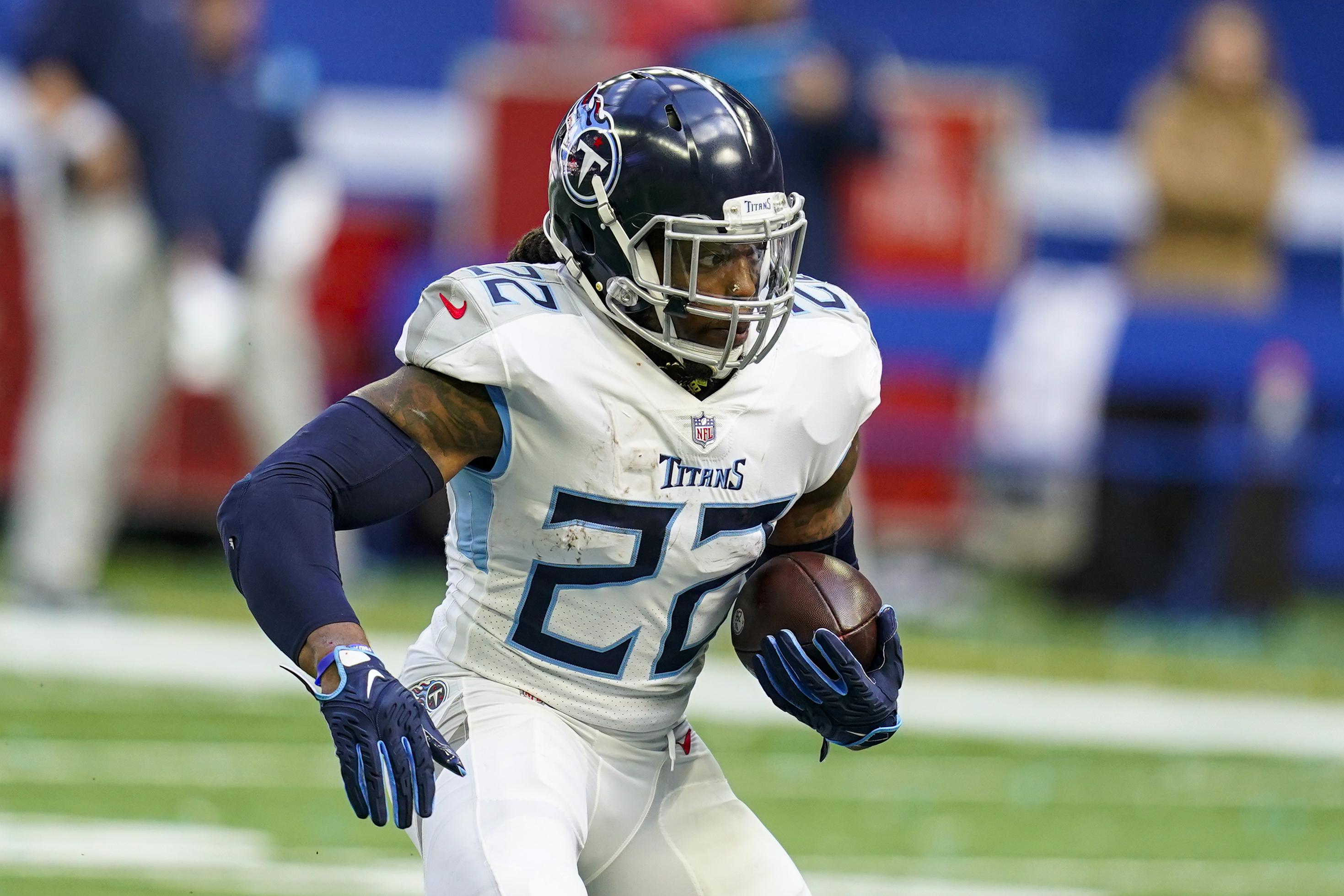 ¡Henry regresó! Titans activan a su corredor para playoffs | AP News