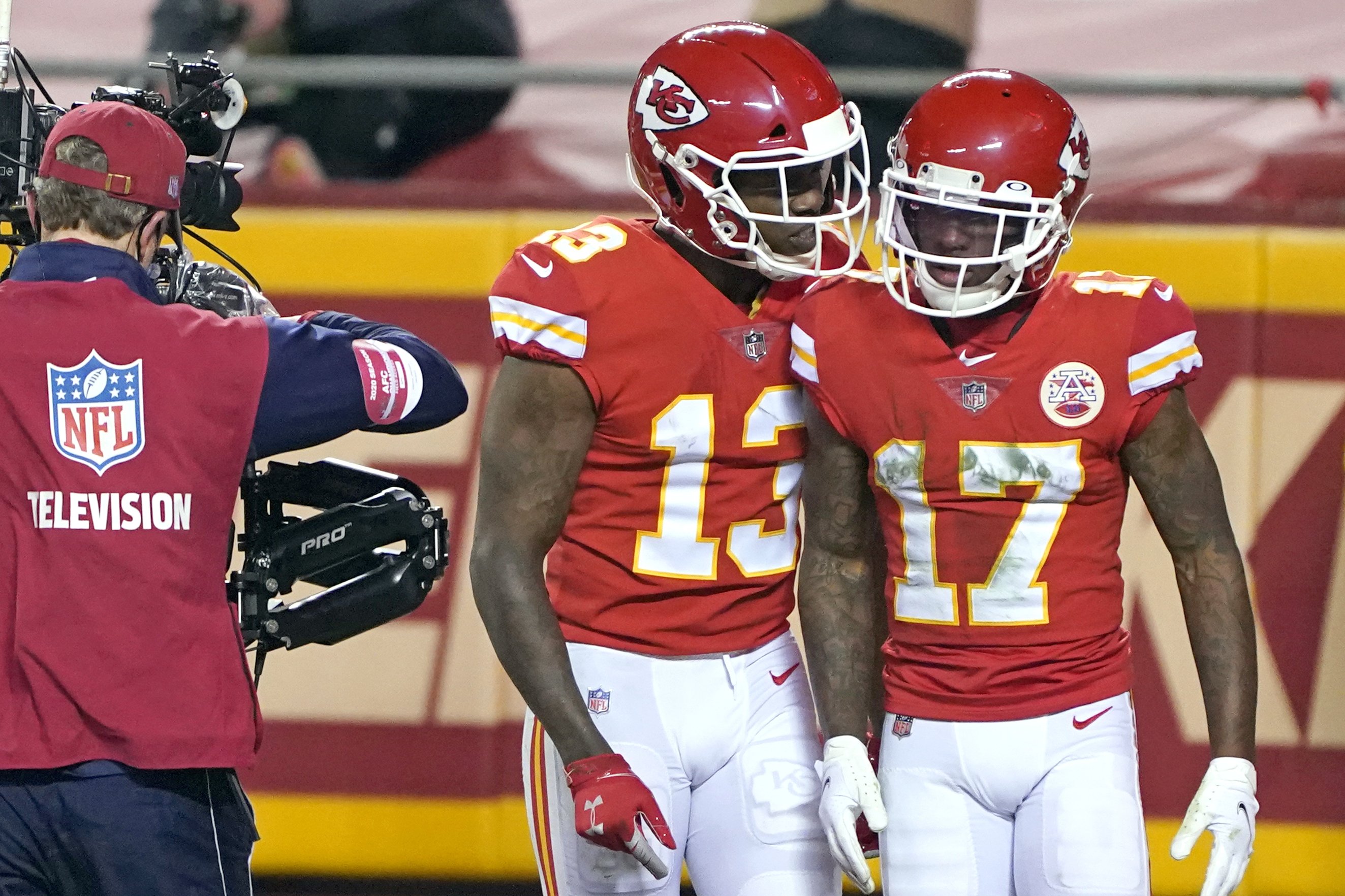 Chiefs coach Reid's patience in struggling players pays off | AP News