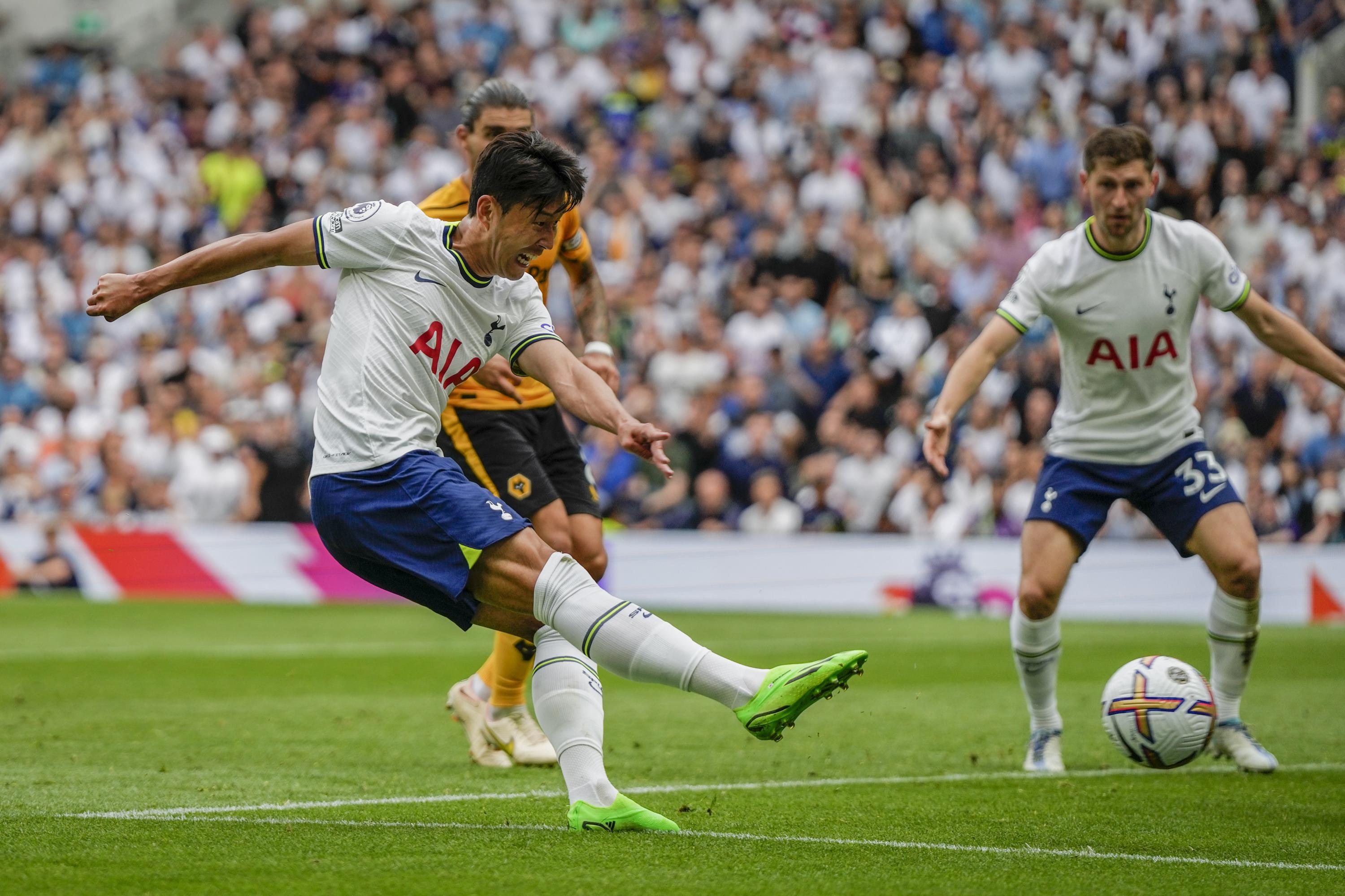 Chelsea veta a fan por abuso racista contra Son Heung-min | AP News