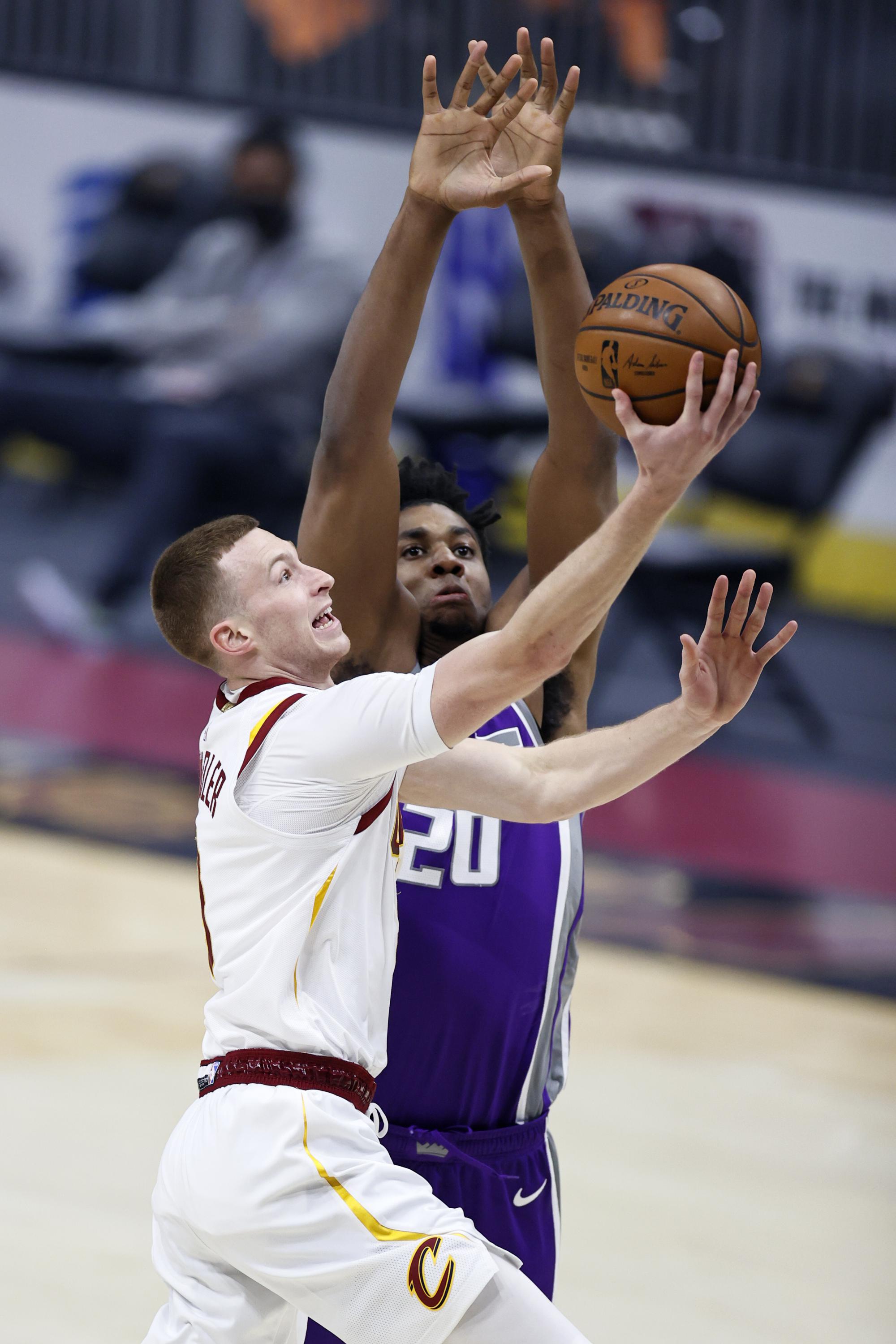 Cavaliers' Dylan Windler has knee surgery, out indefinitely | AP News