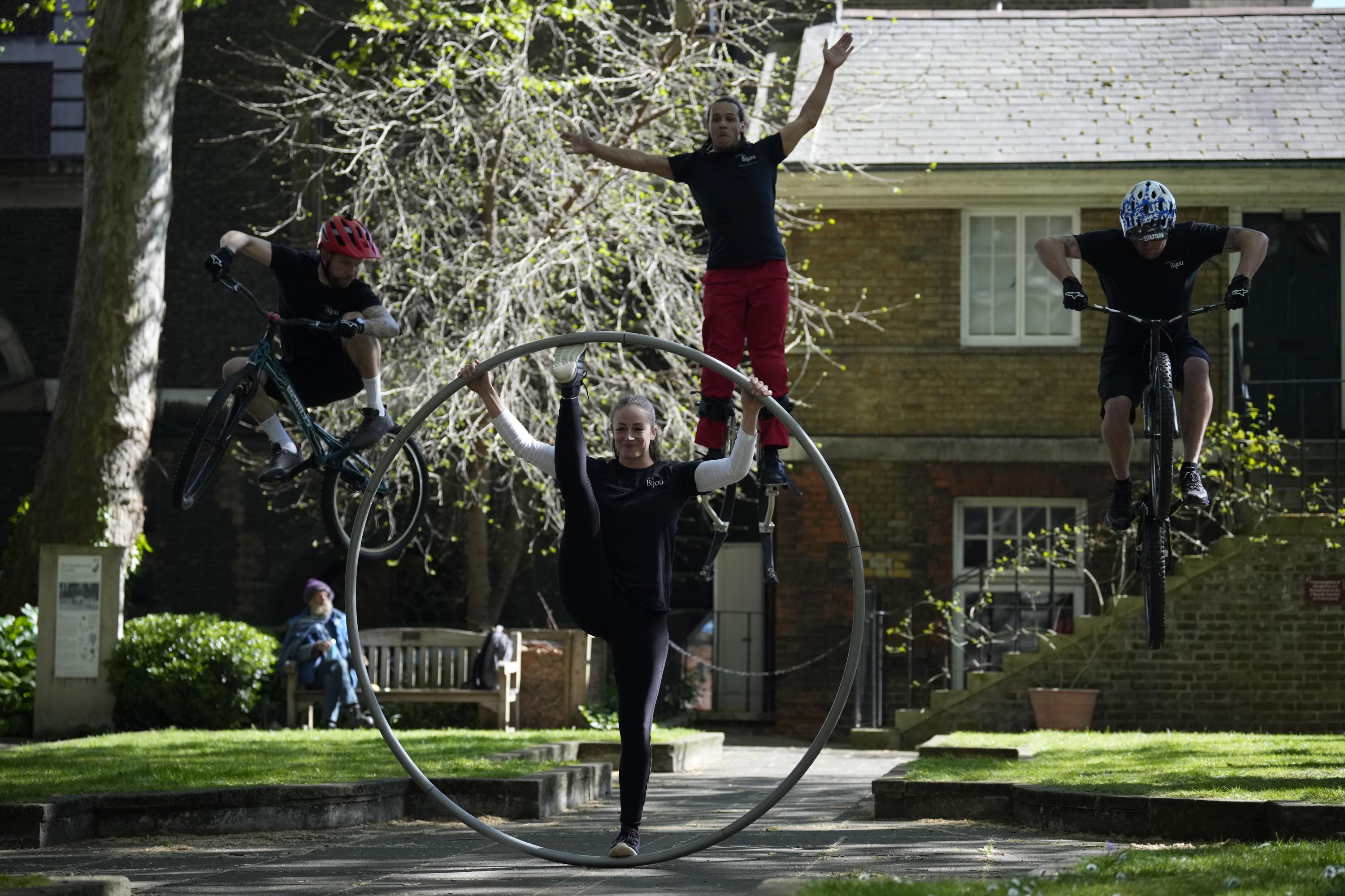 Corgis and Cars: Queen's pageant to be parade of the people | AP News