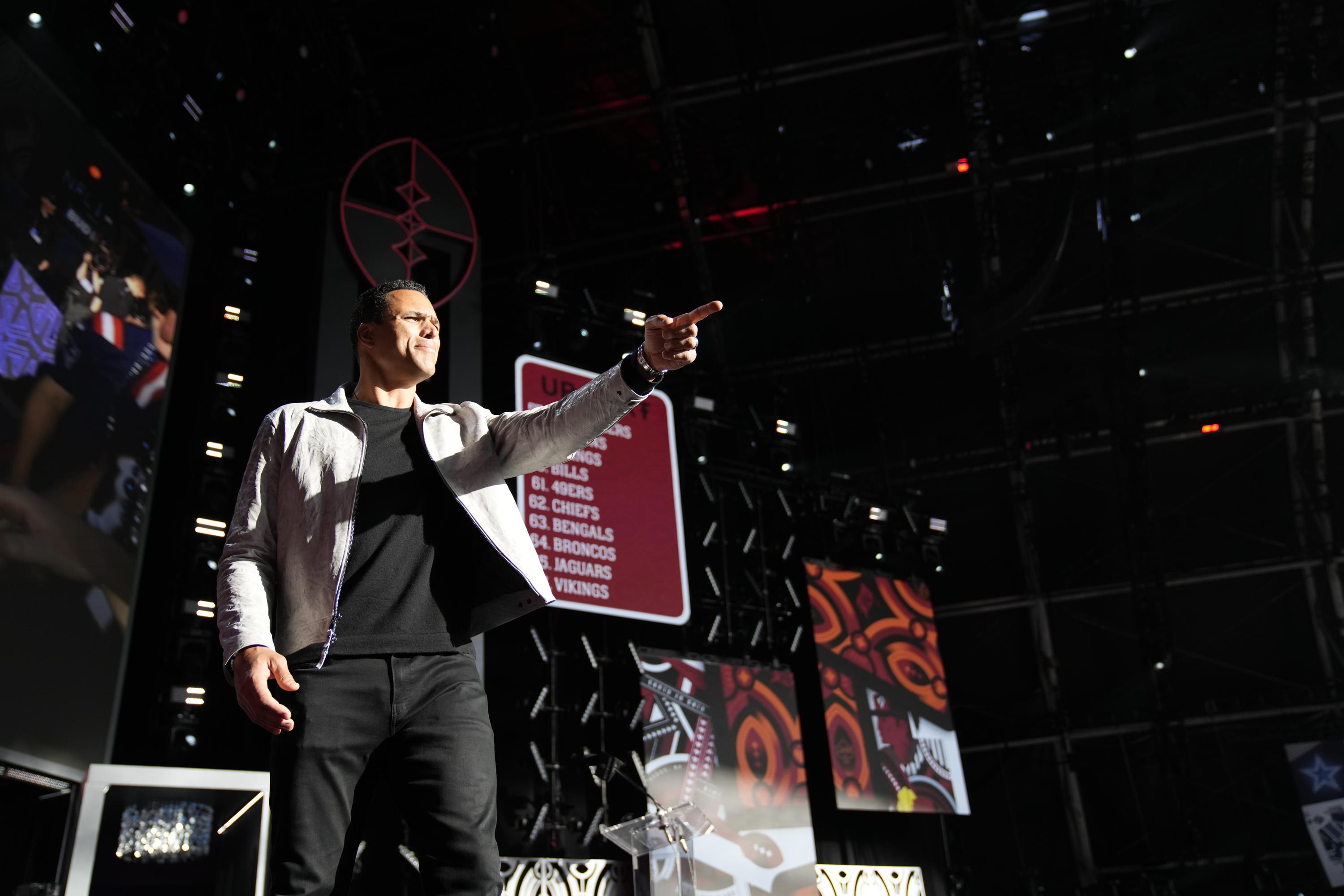 Chiefs pick WR Moore, S Bryan Cook on Day 2 of NFL draft | AP News