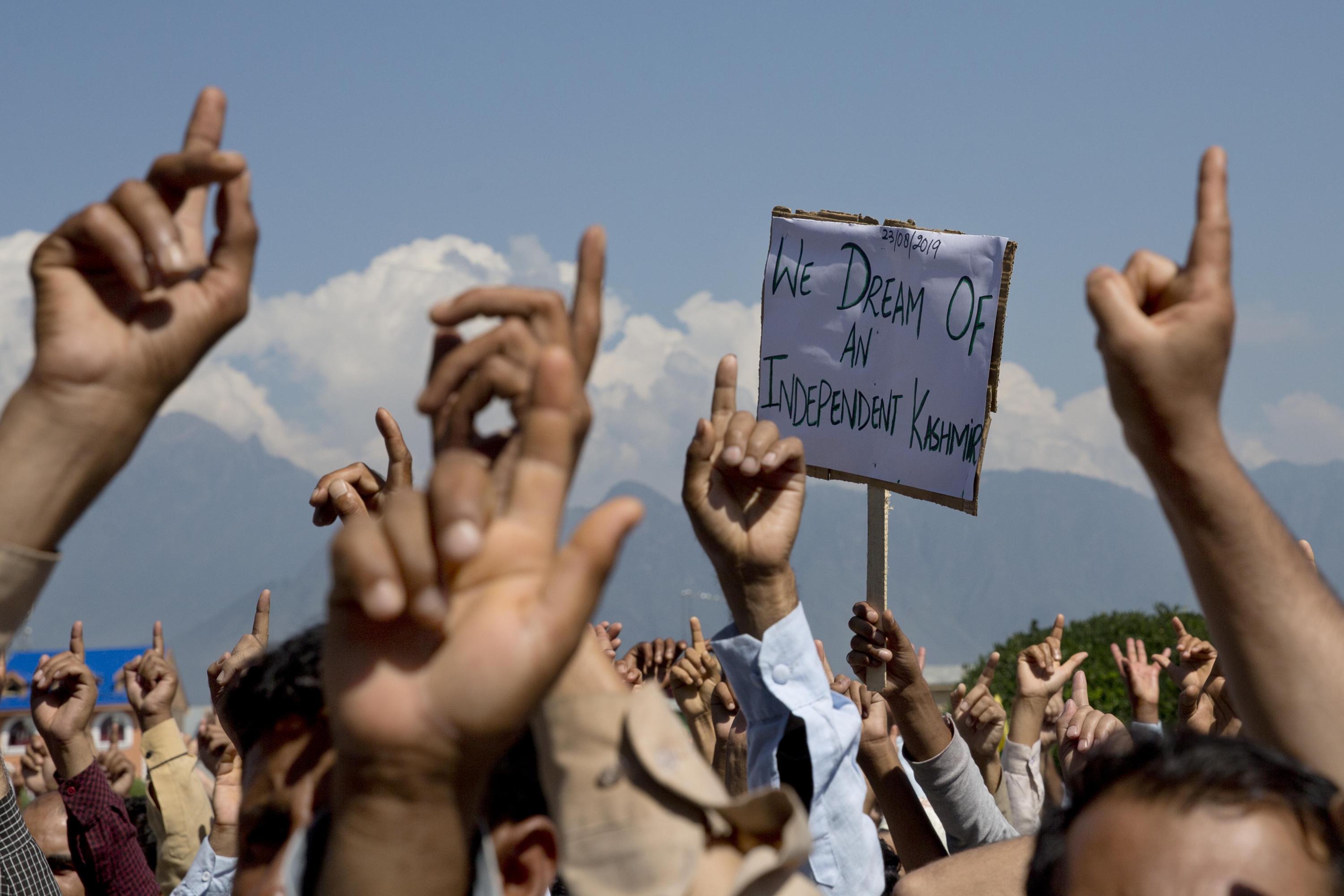 EXPLAINER: Resistance leader’s death deepens Kashmir strife | AP News
