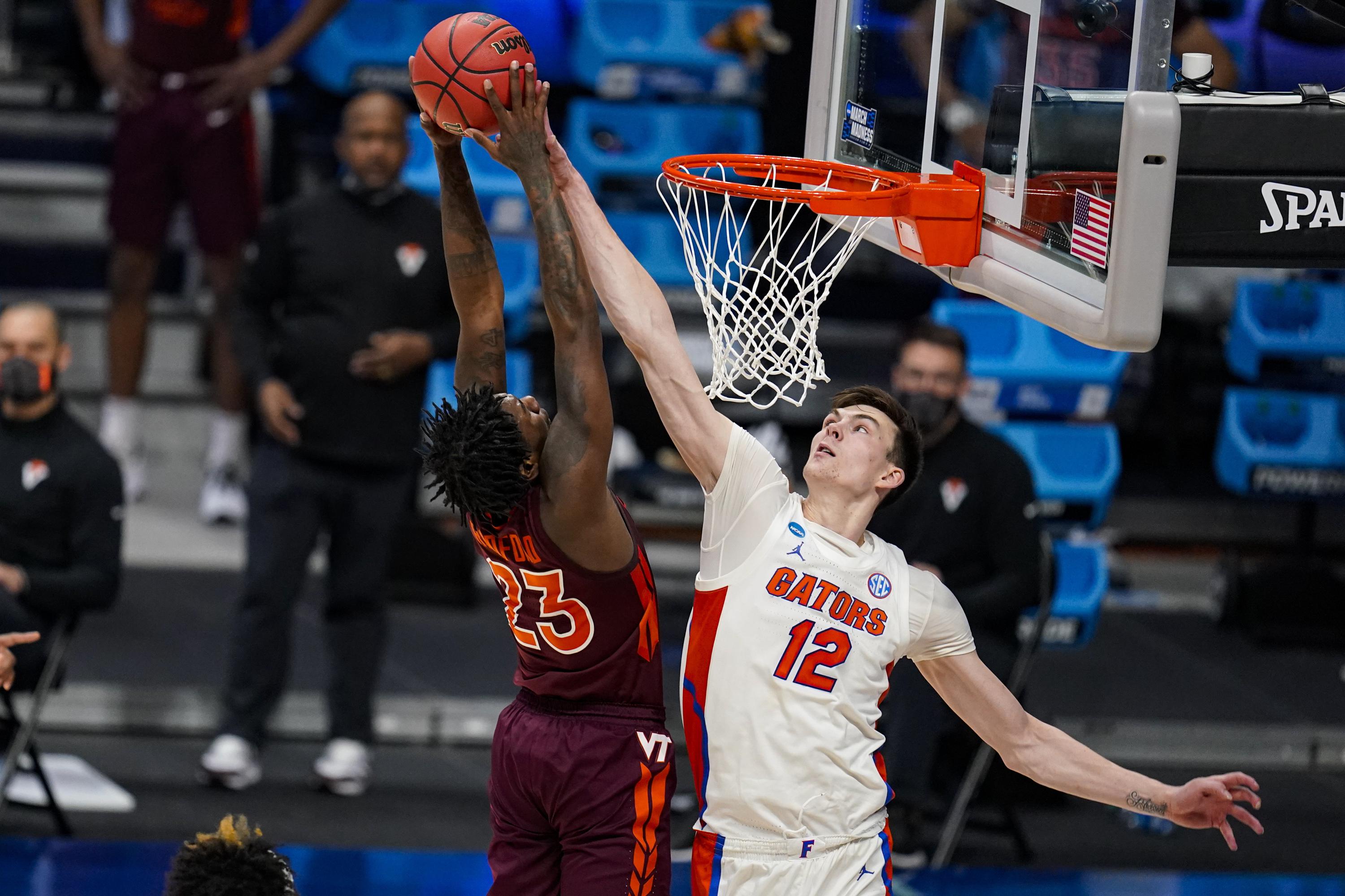 Florida gets defensive while rebuilding via transfer portal | AP News