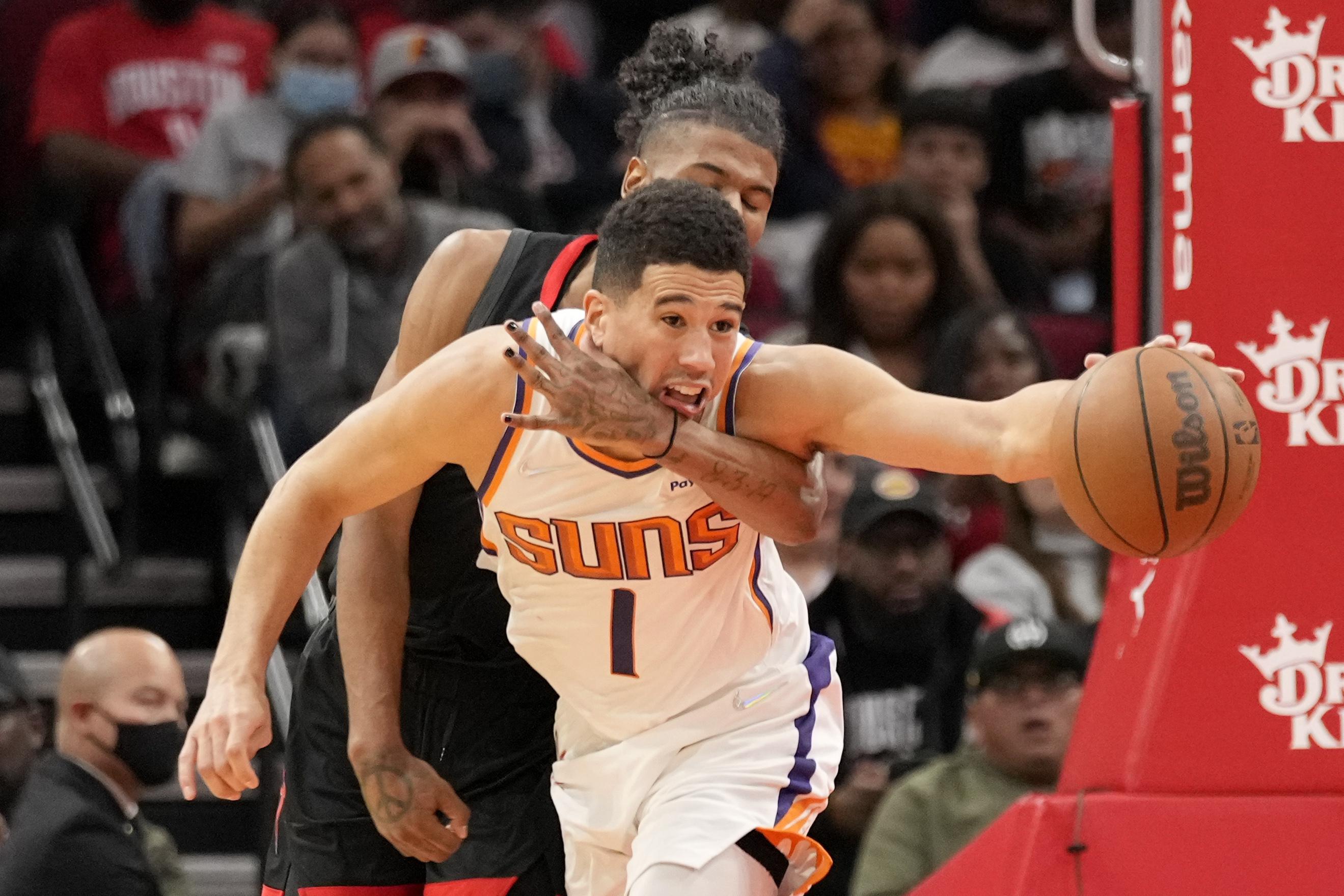 Suns hilvanan octavo triunfo al propinar paliza a Rockets | AP News