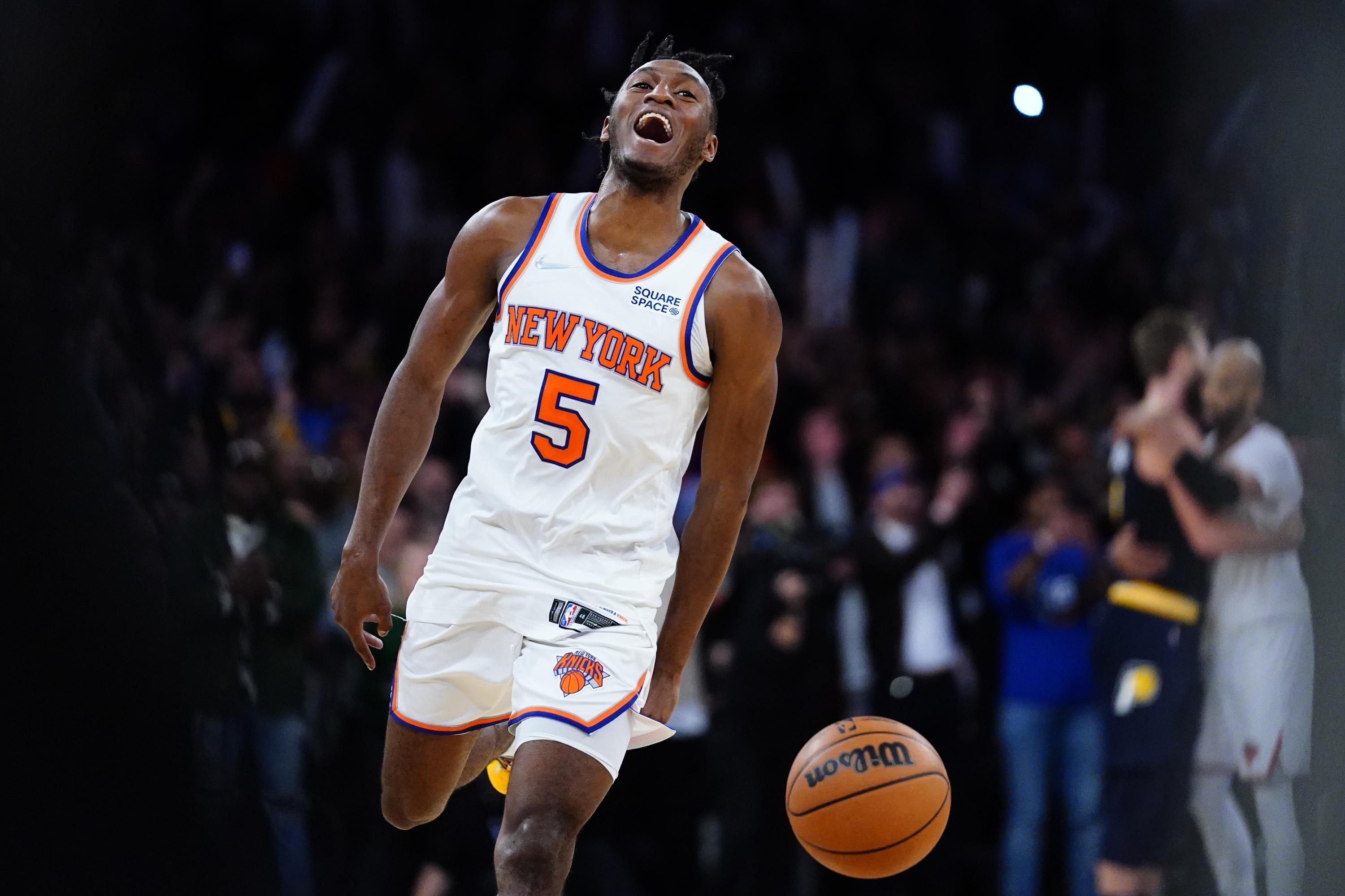 Los Knicks vienen de atrás para vencer 92-84 a los Pacers | AP News