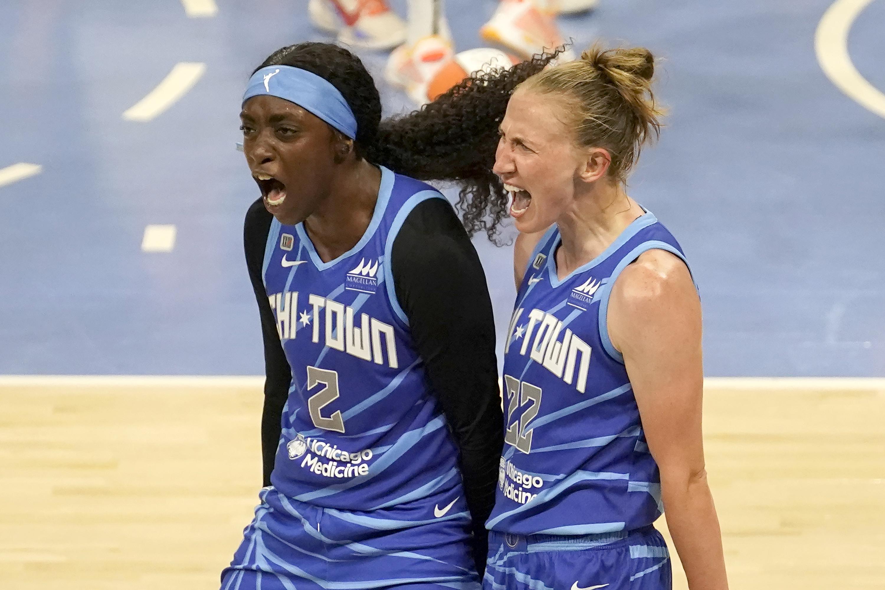 Chicago tops Connecticut 81-75 for 4th straight win | AP News