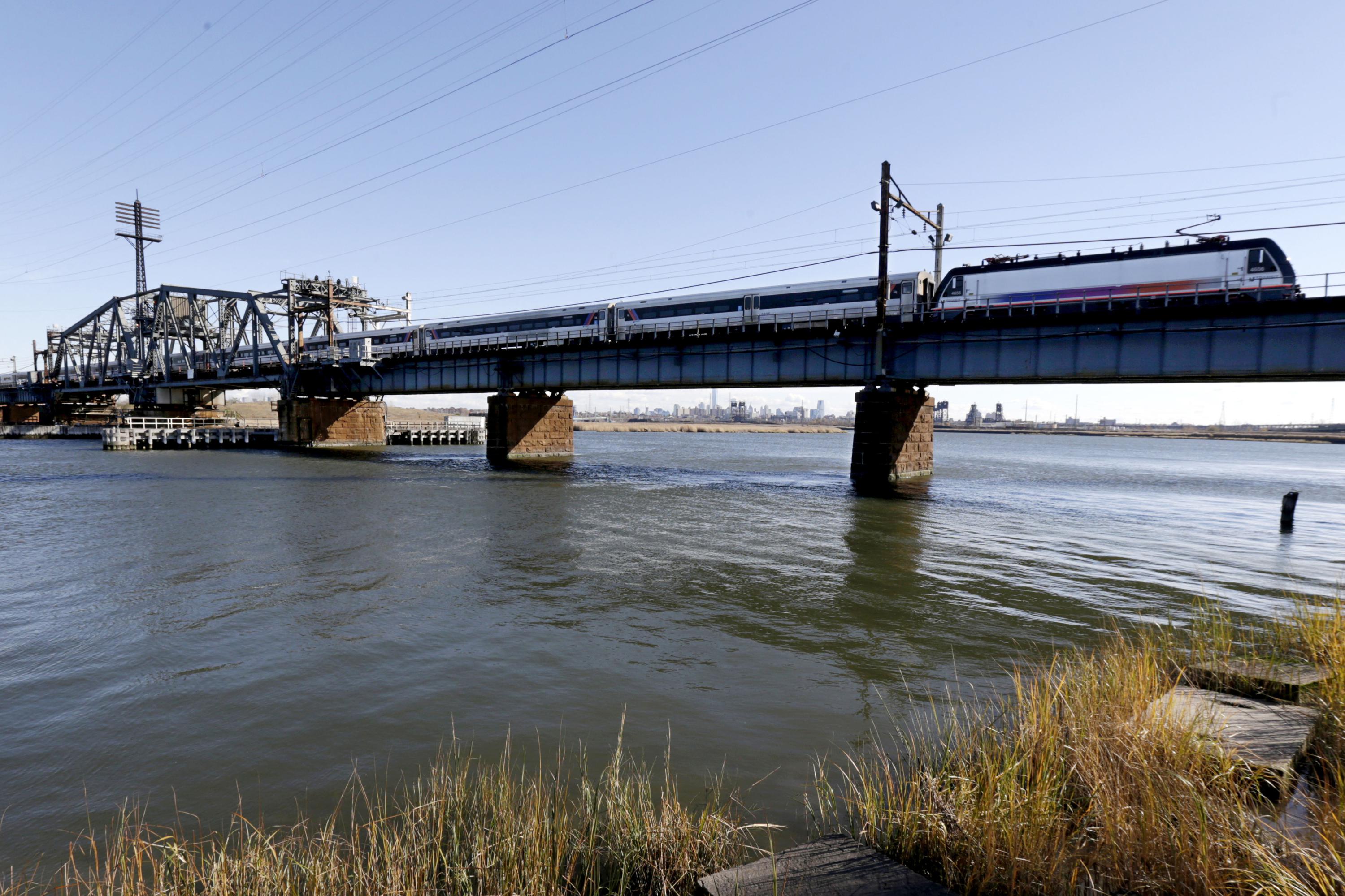 Contract finally awarded for key New Jersey rail bridge | AP News