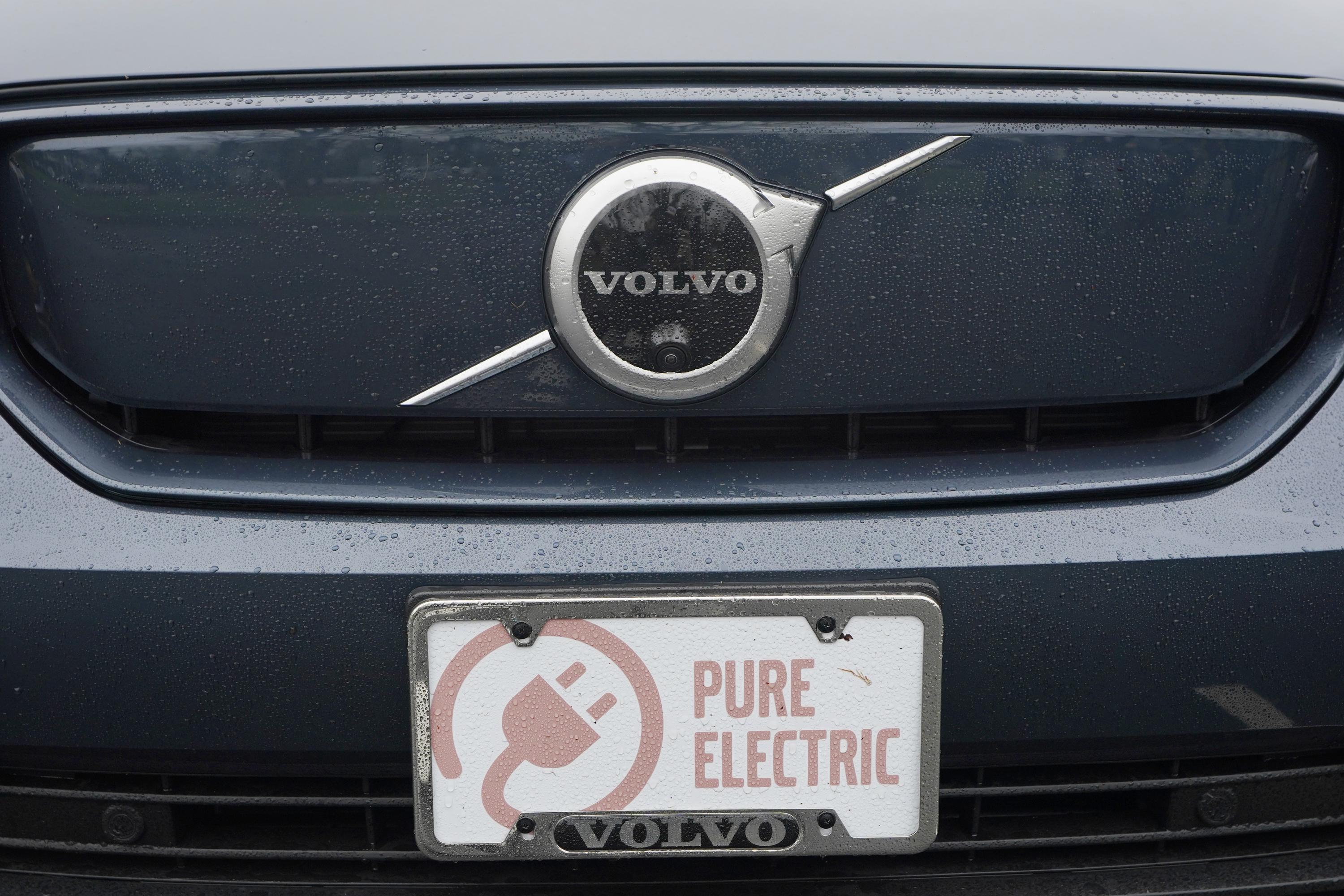 Volvo to build $1.25 billion electric car plant in Slovakia | AP News