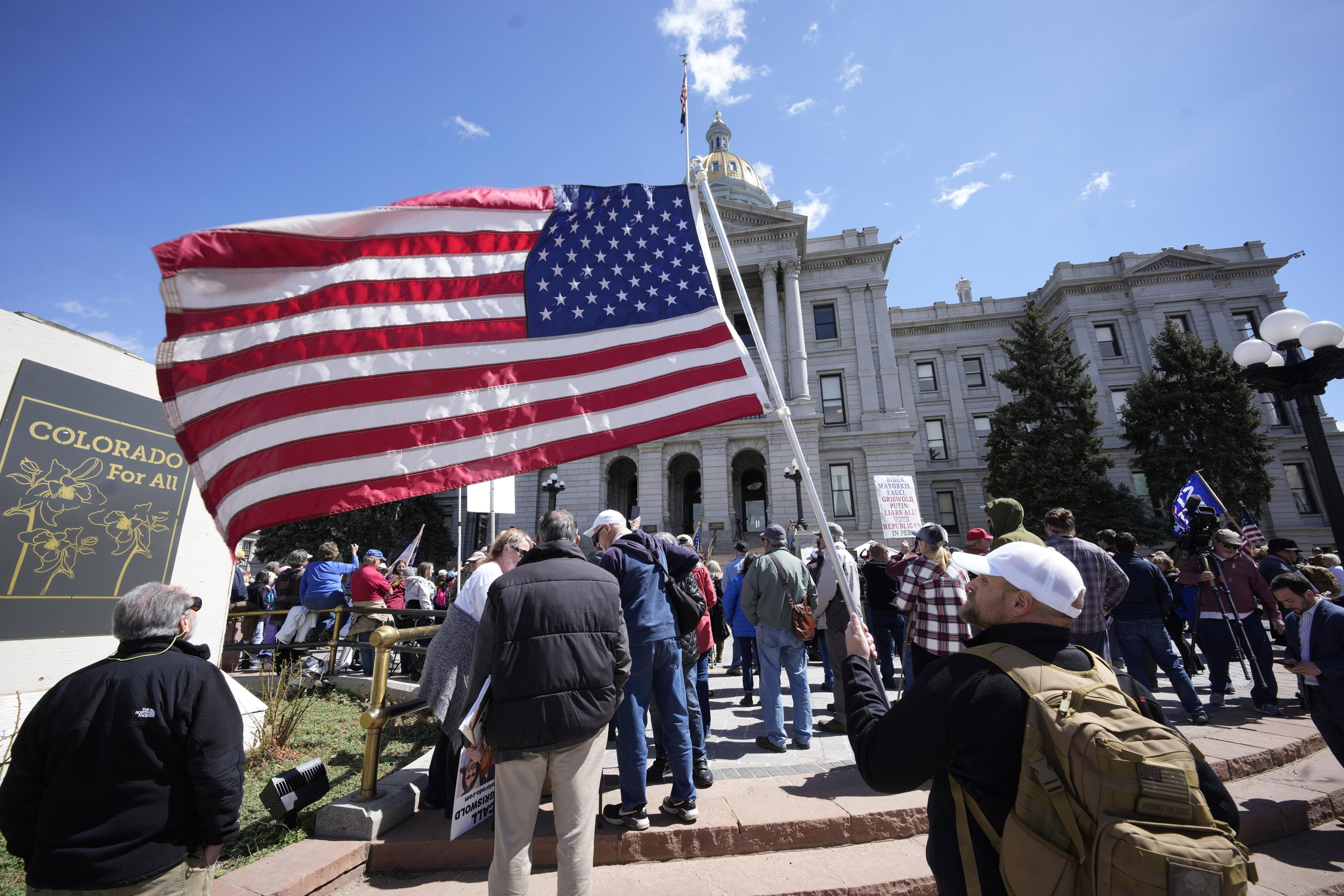 Colorado lawmakers advance bill to protect elections workers | AP News