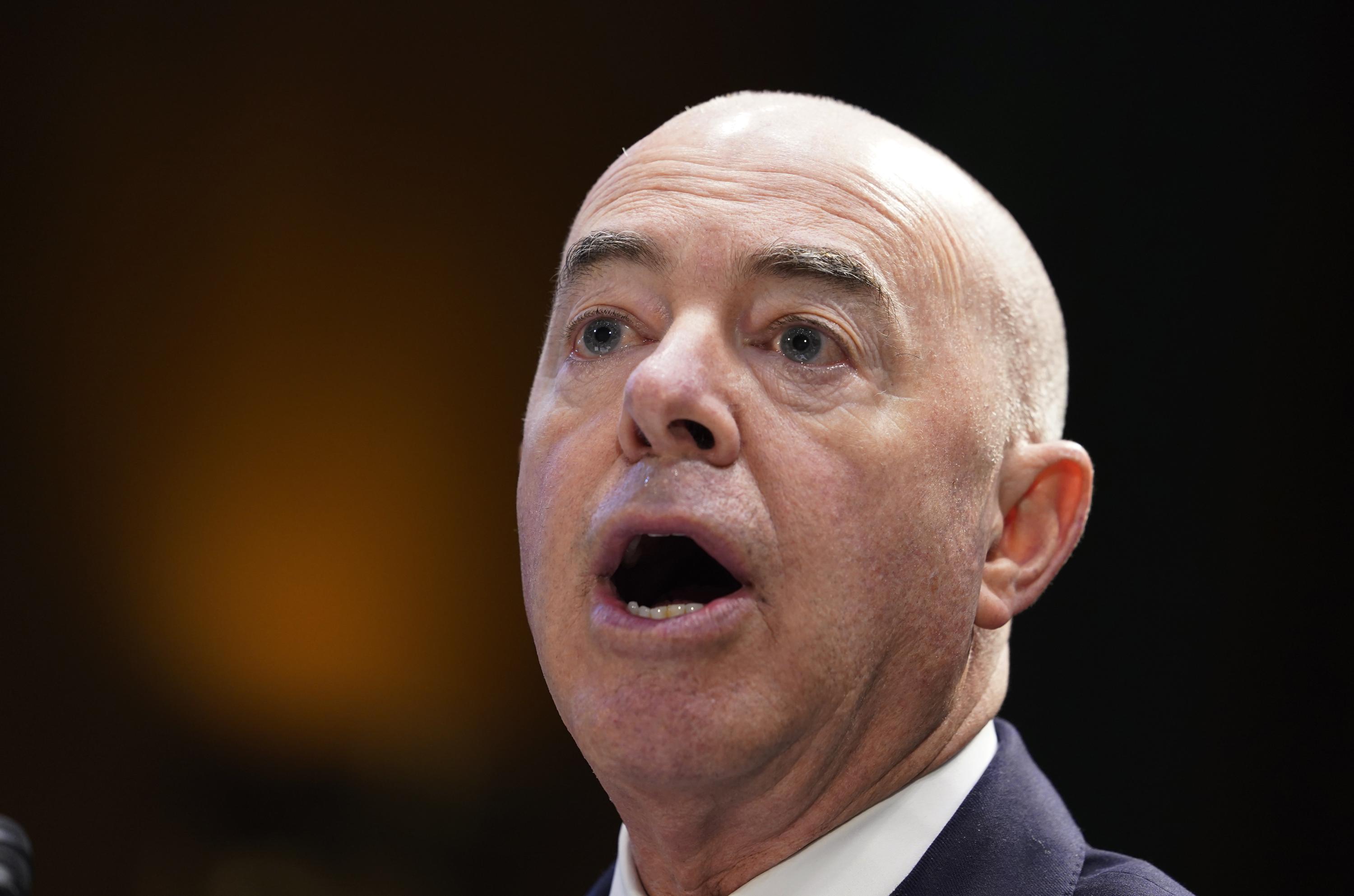 US extends legal protection for Venezuelans for 18 months | AP News