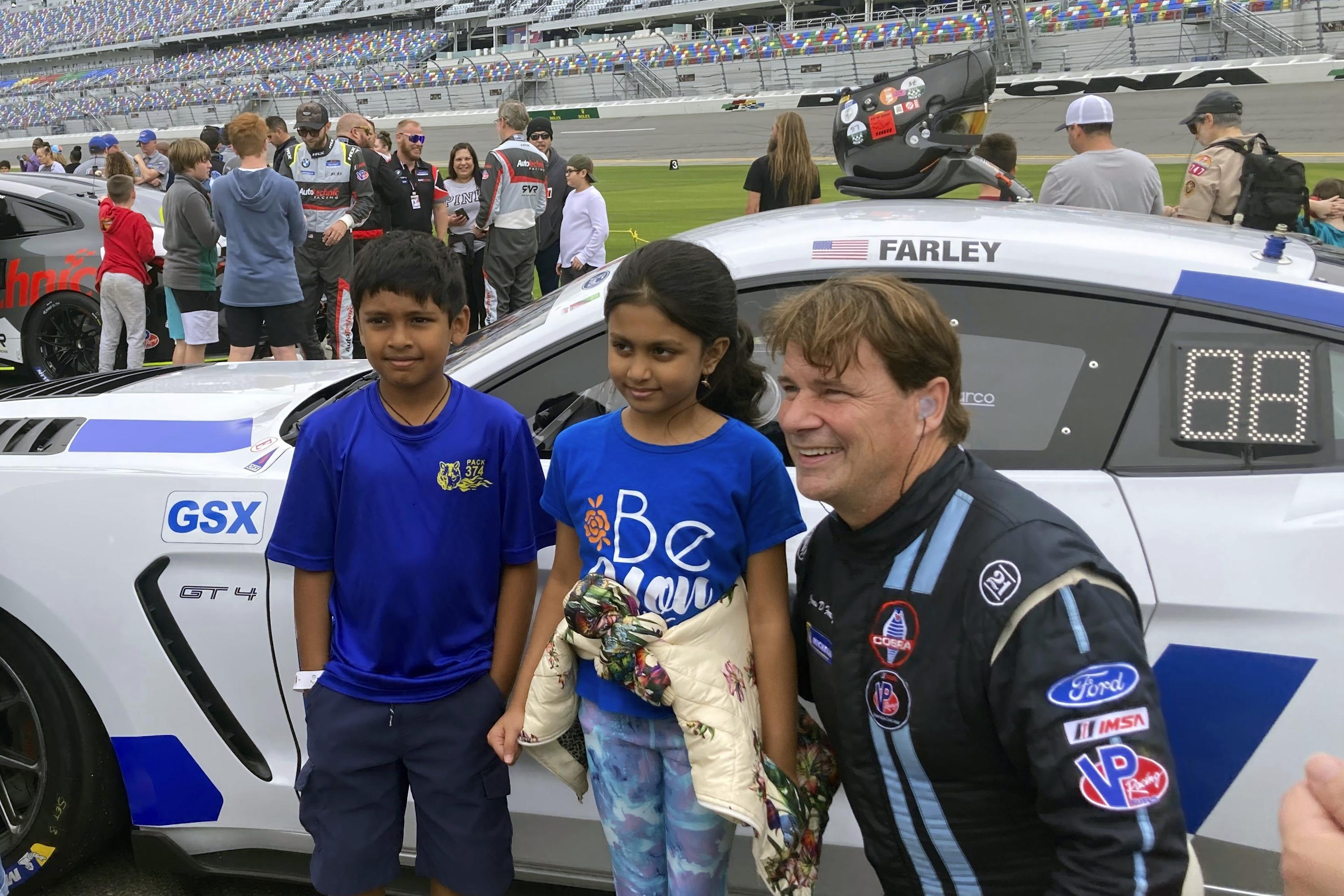 Ford CEO Farley makes professional racing debut at Daytona | AP News