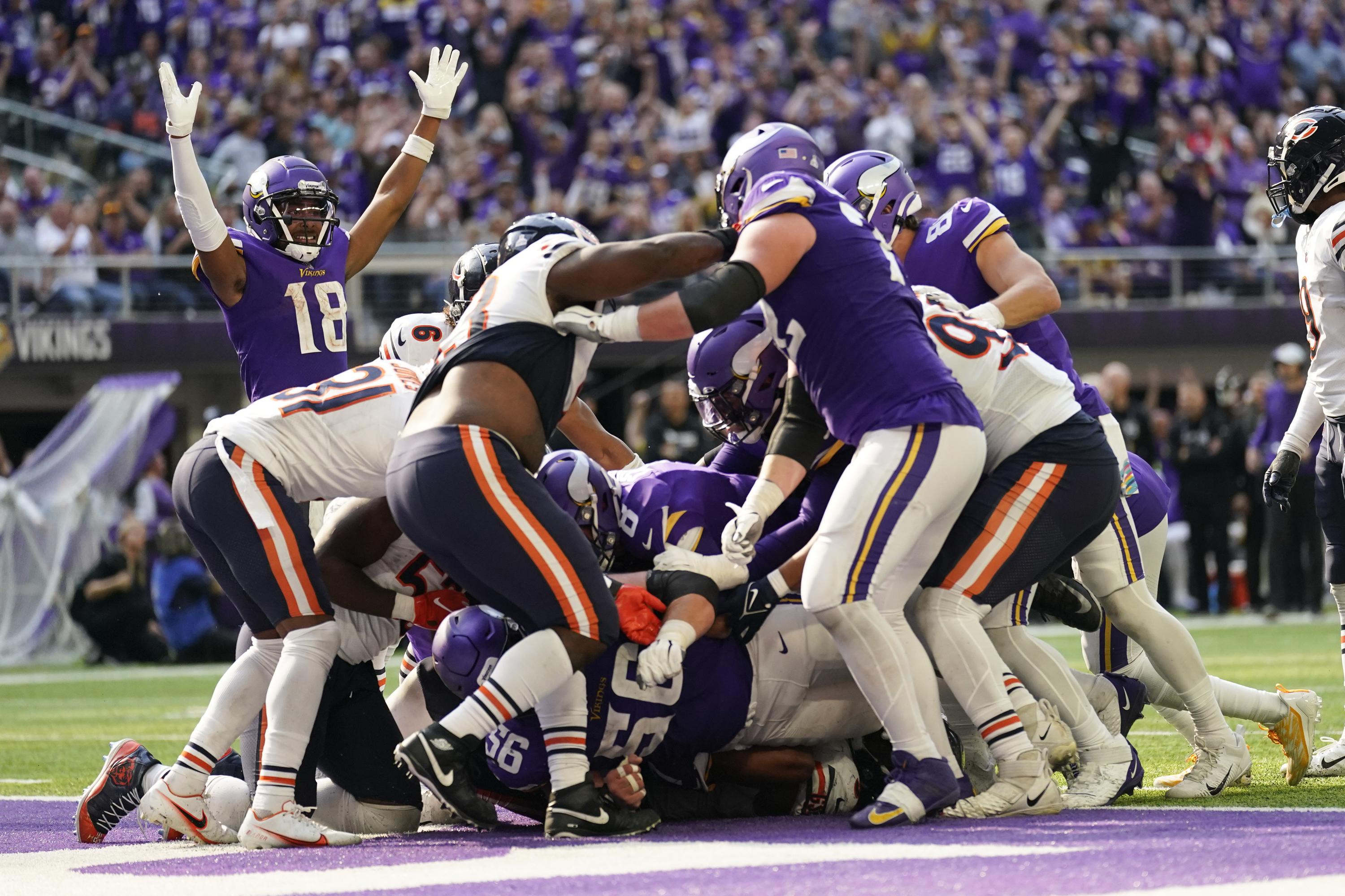 Cousins, Vikings snap to life with late TD, beat Bears 29-22 | AP News