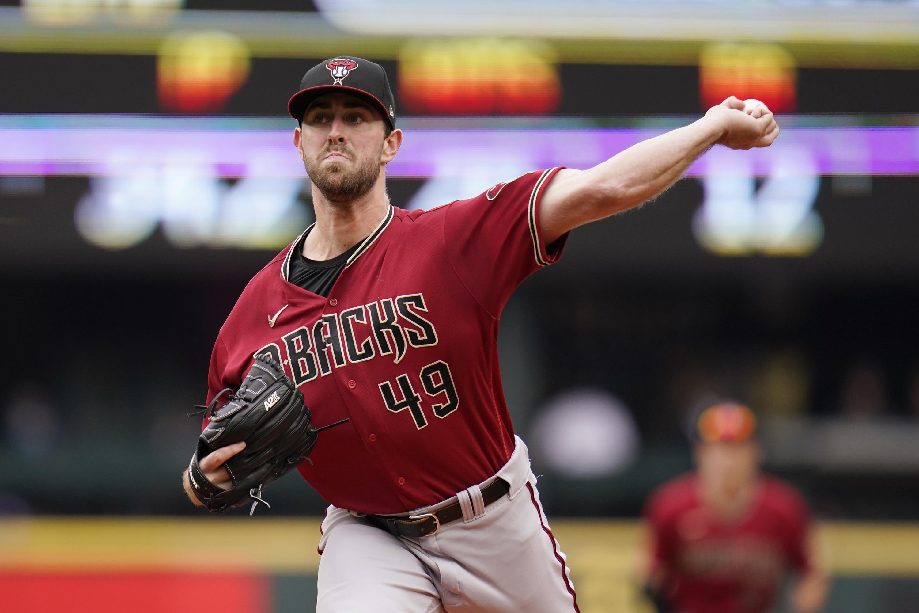 Gilbert lleva a Diamondbacks a triunfo sobre Marineros | AP News