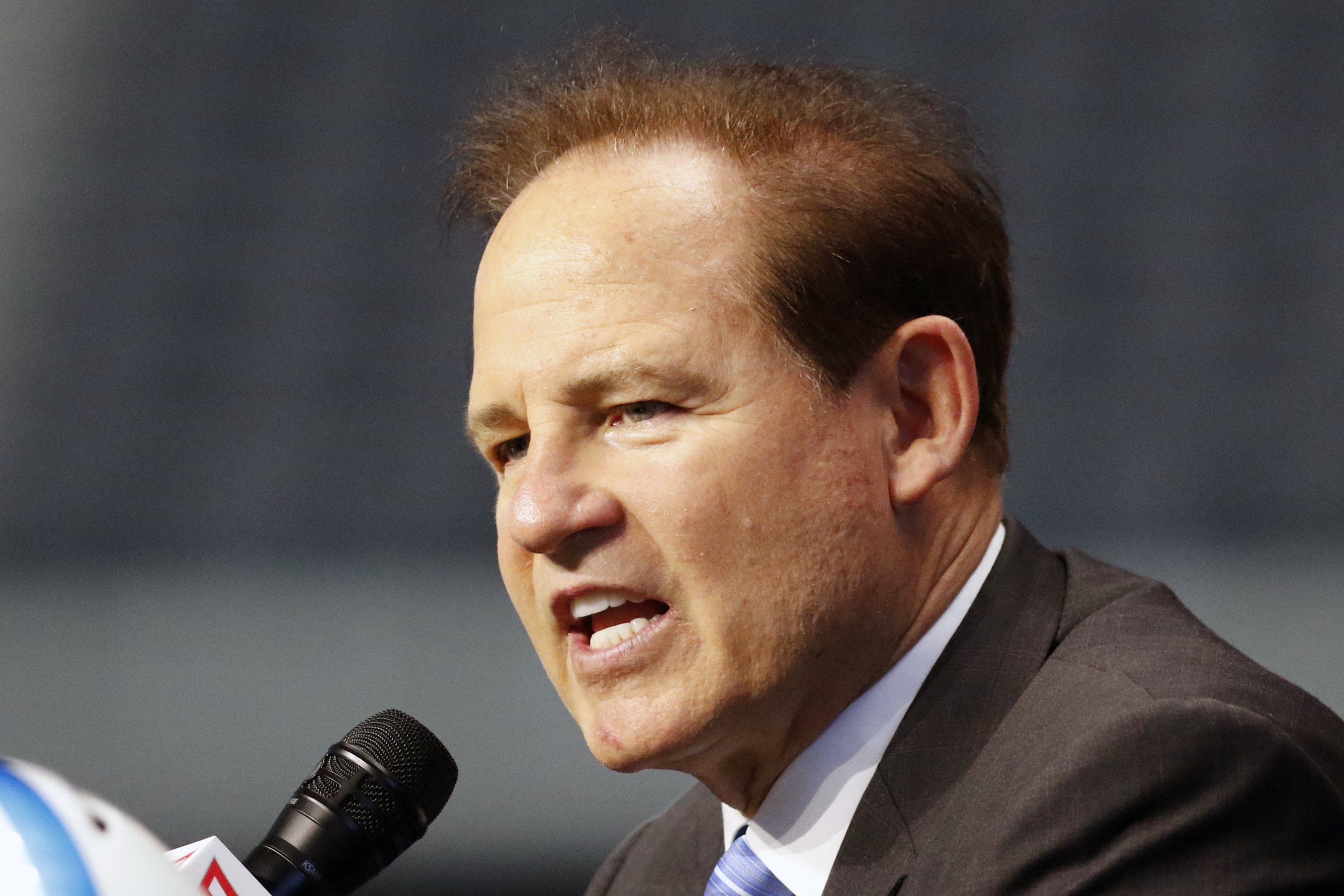 Les Miles era begins at Kansas with Indiana State matchup | AP News