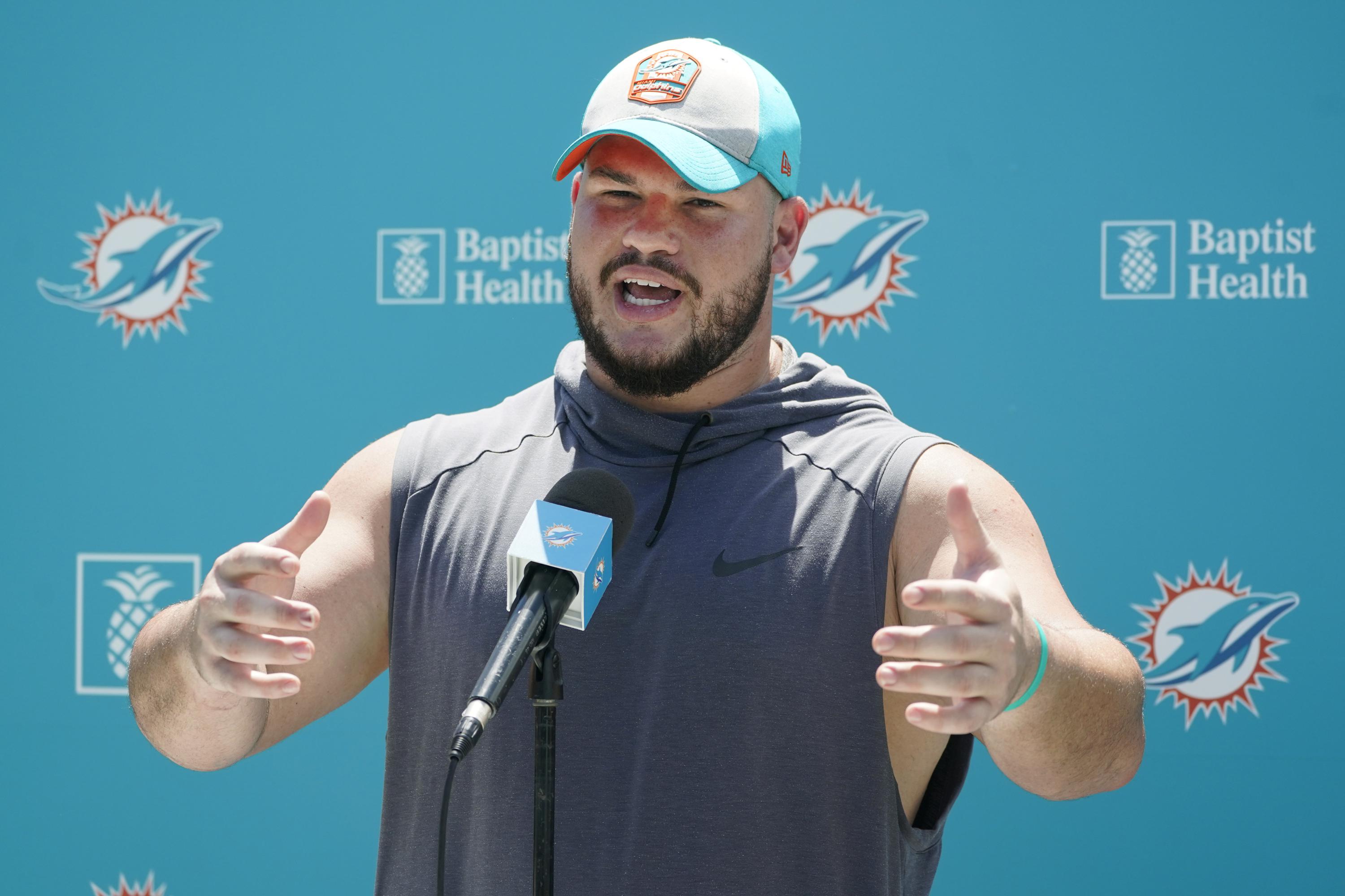 Goal for Dolphins' Brazilian guard is to play in NFL game | AP News