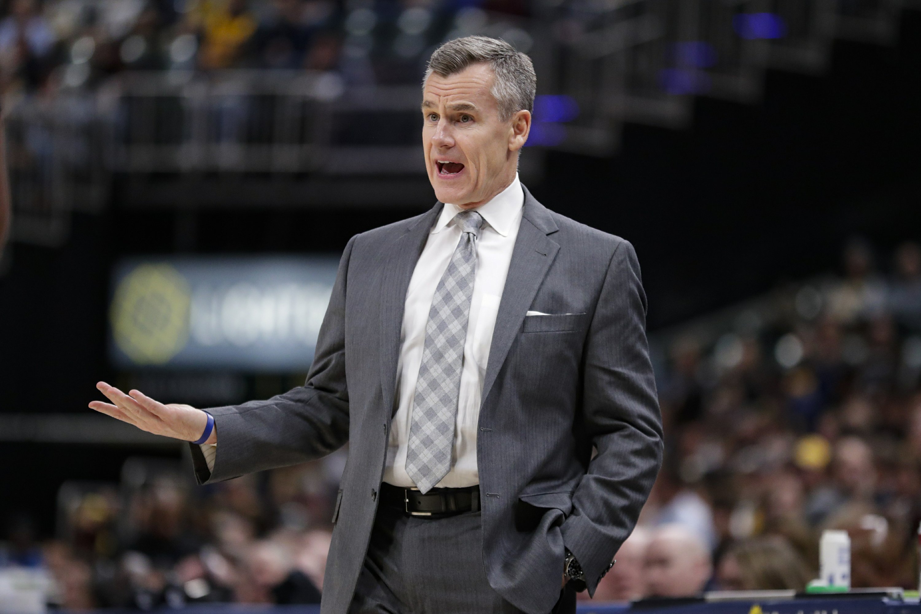 Florida to name basketball court after former coach Donovan | AP News