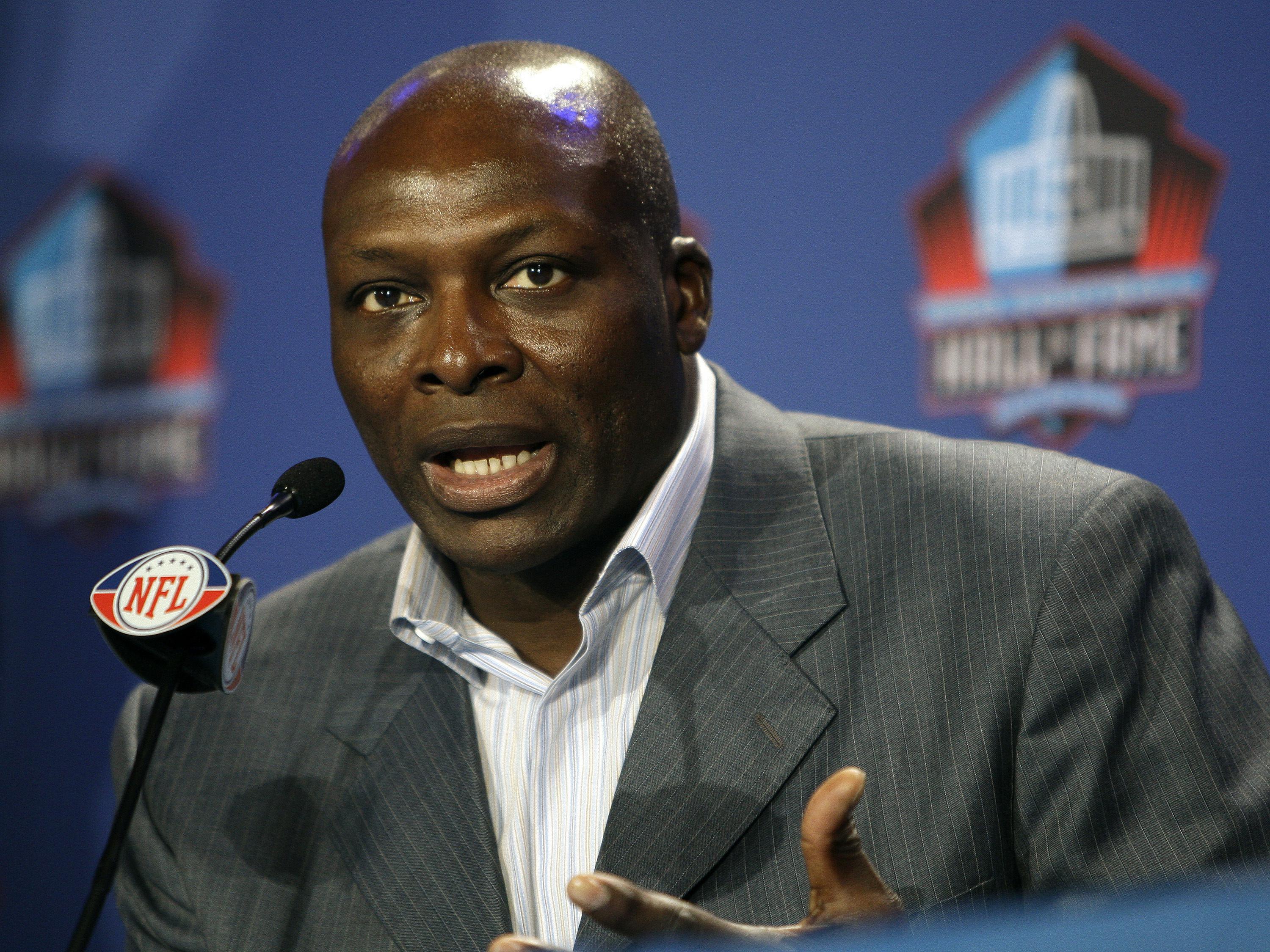 Hall of Fame rift? Bruce Smith says he, Boselli are 'cool' | AP News