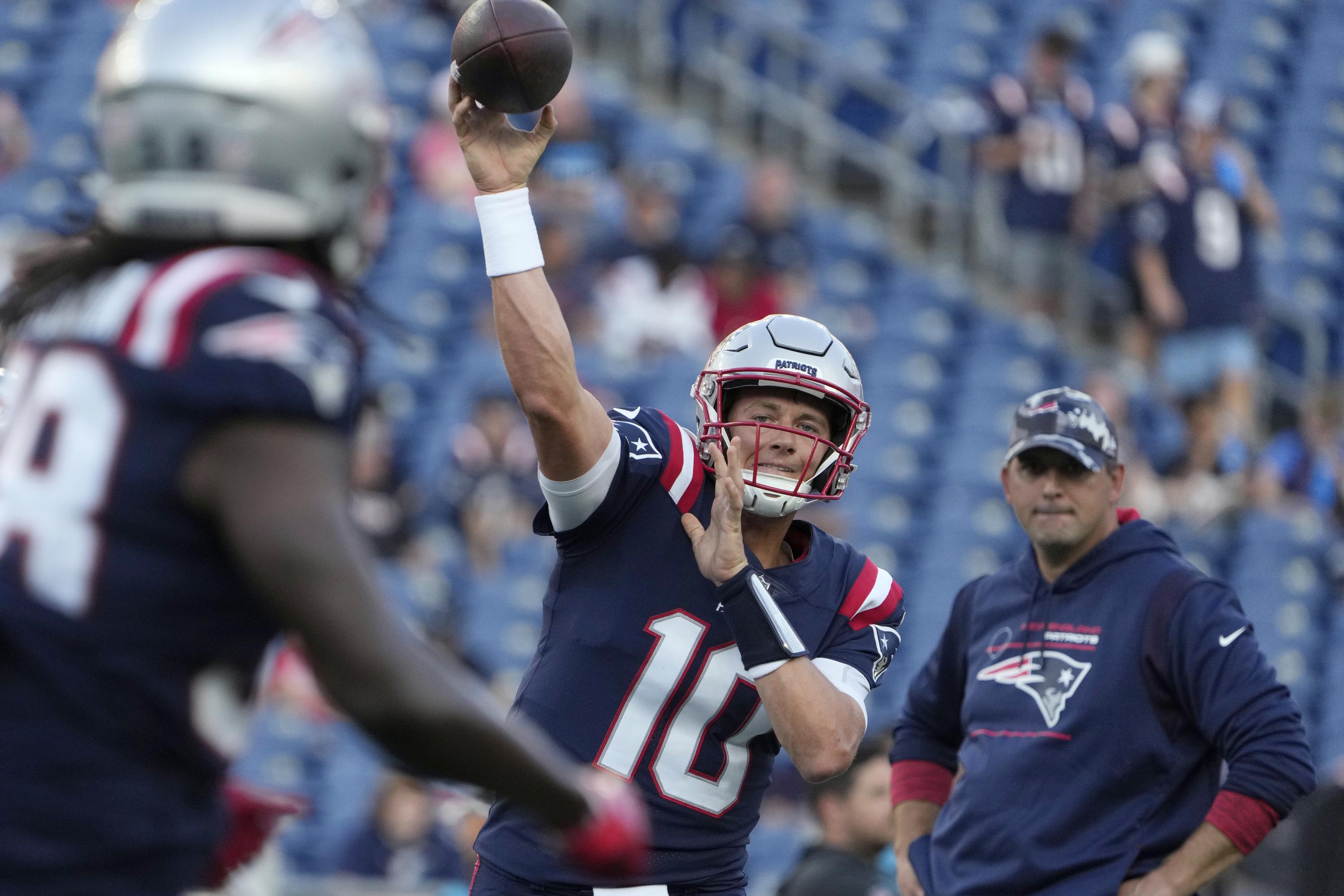 Jones, listo para avanzar en segundo año con los Patriots | AP News