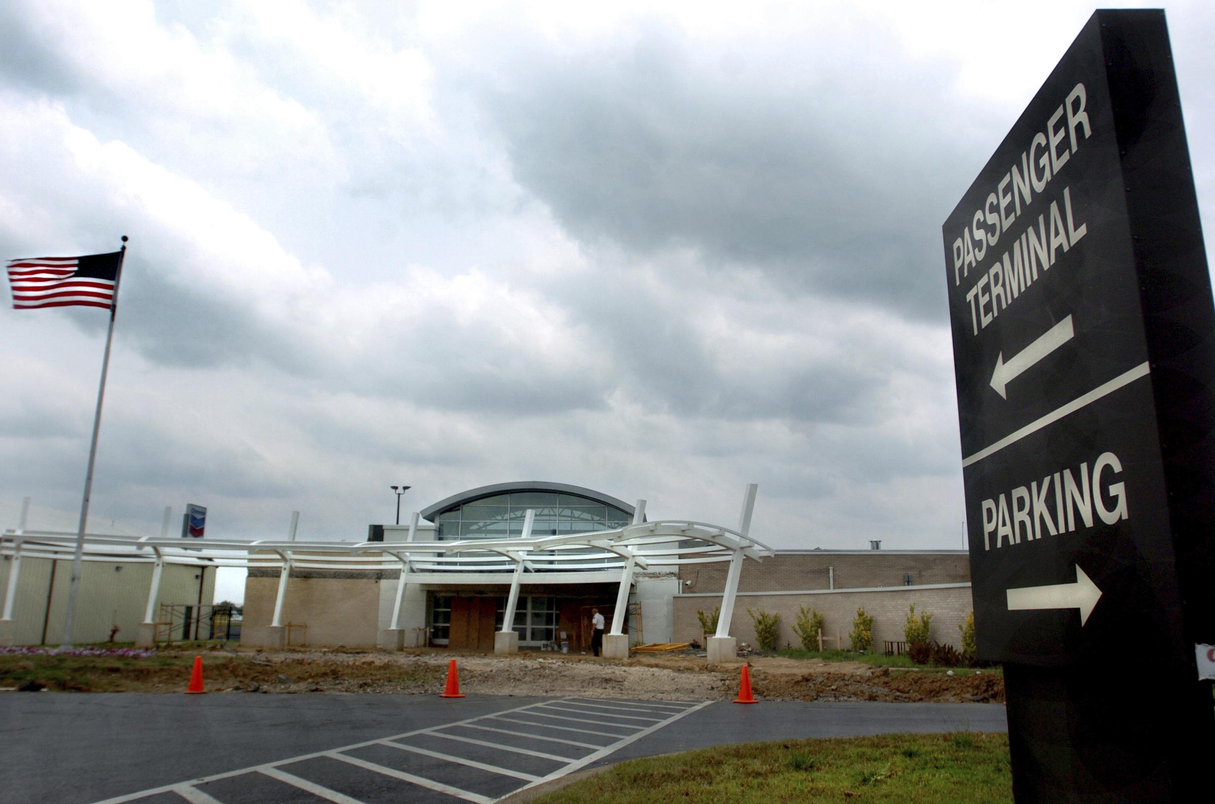 Ahead of Ford plant, TSA returning to Tennessee airport | AP News
