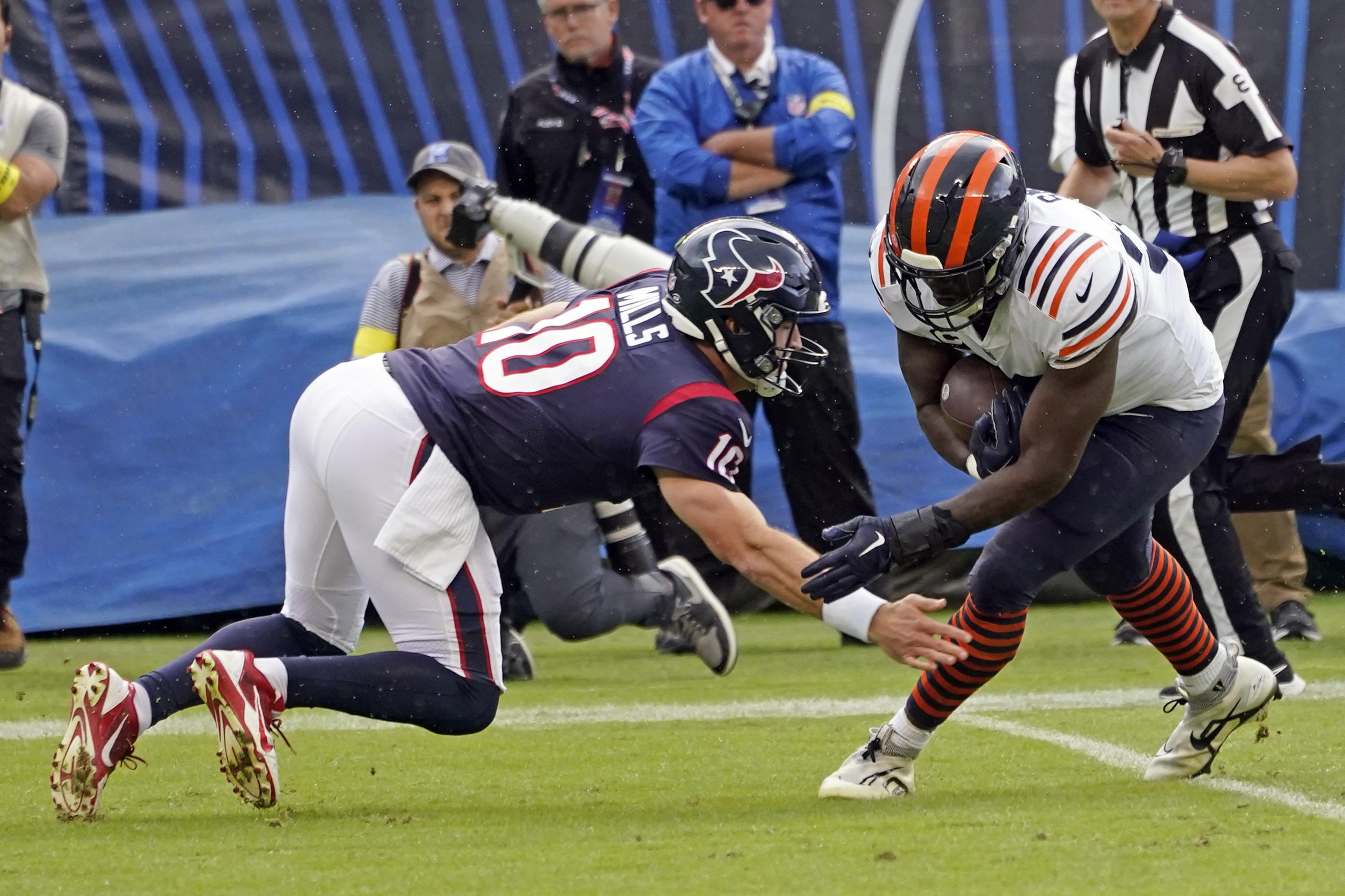 Smith INT sets up game-ending FG as Bears beat Texans 23-20 | AP News